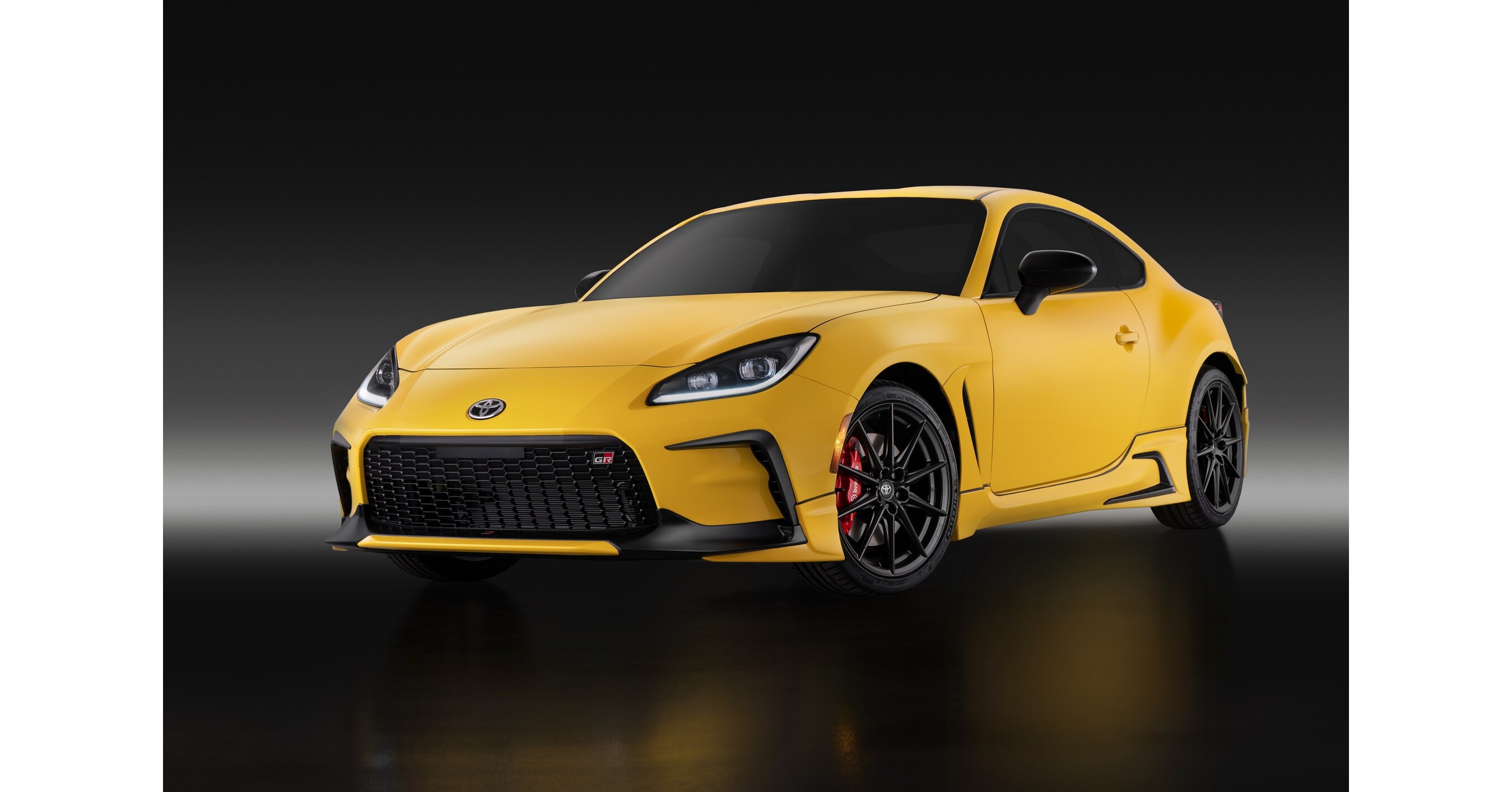 Toyota Brightens the City Streets with New GR86 Yuzu Edition