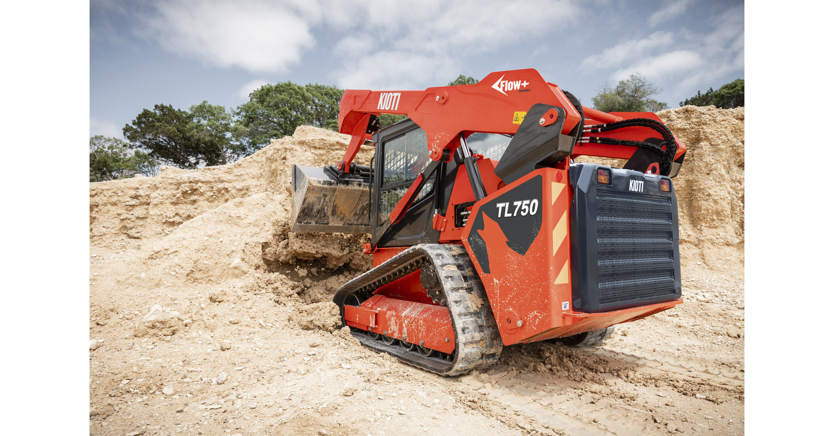 KIOTI Introduces Flow+ System for Compact Loaders