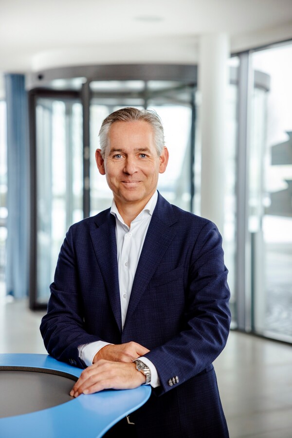 NTT DATA Business Solutions Receives four SAP® Pinnacle Awards 2025 and ...