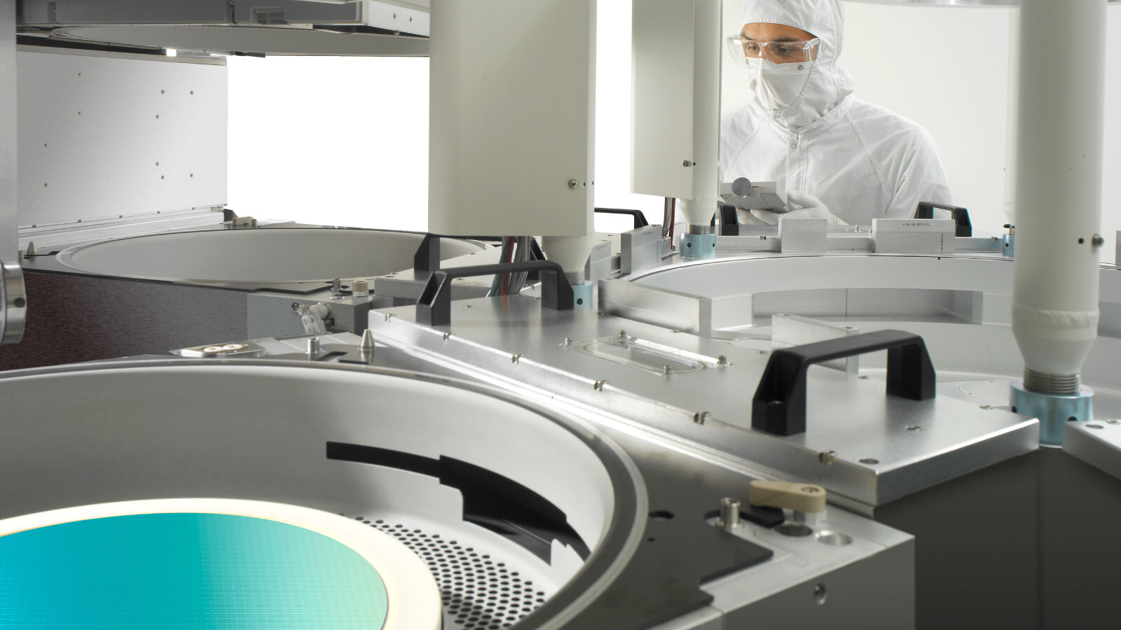 Lam Research Donates Leading-Edge Etch System to Accelerate ...