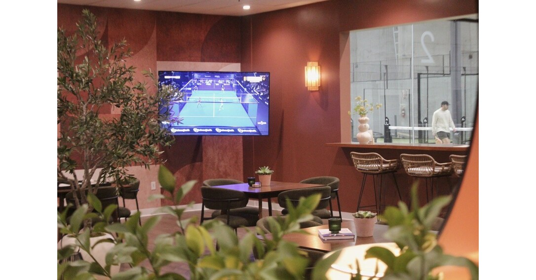 Luxury Redefined: Alma Padel Launches Chicago's Premier Resort-Style ...