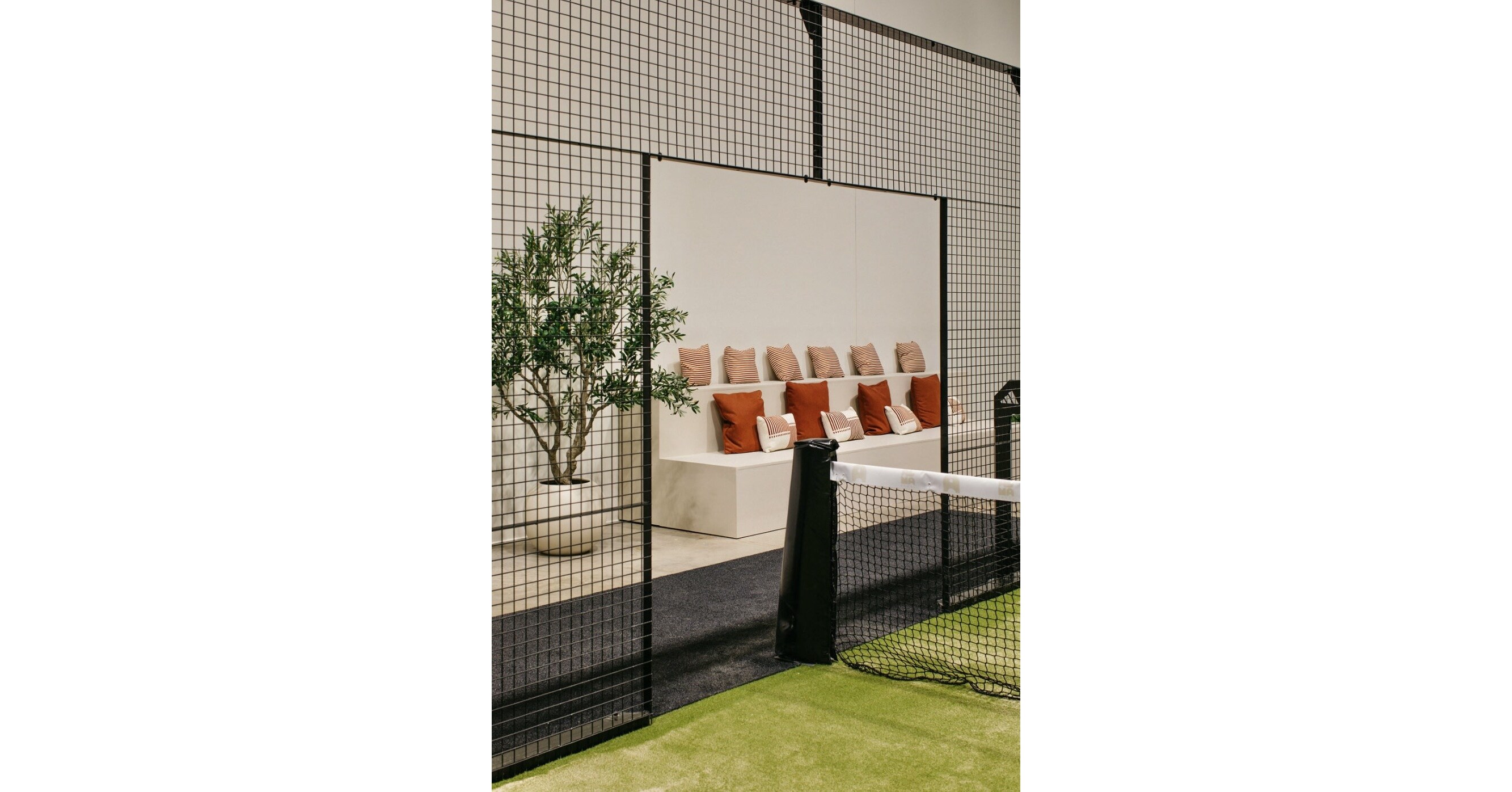 Luxury Redefined: Alma Padel Launches Chicago's Premier Resort-Style ...