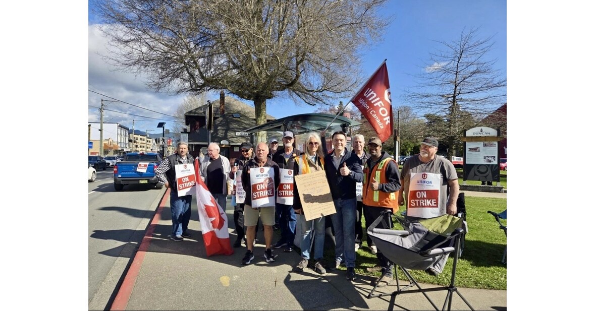 Transdev transit workers fight for wage parity as strike enters 11-week ...