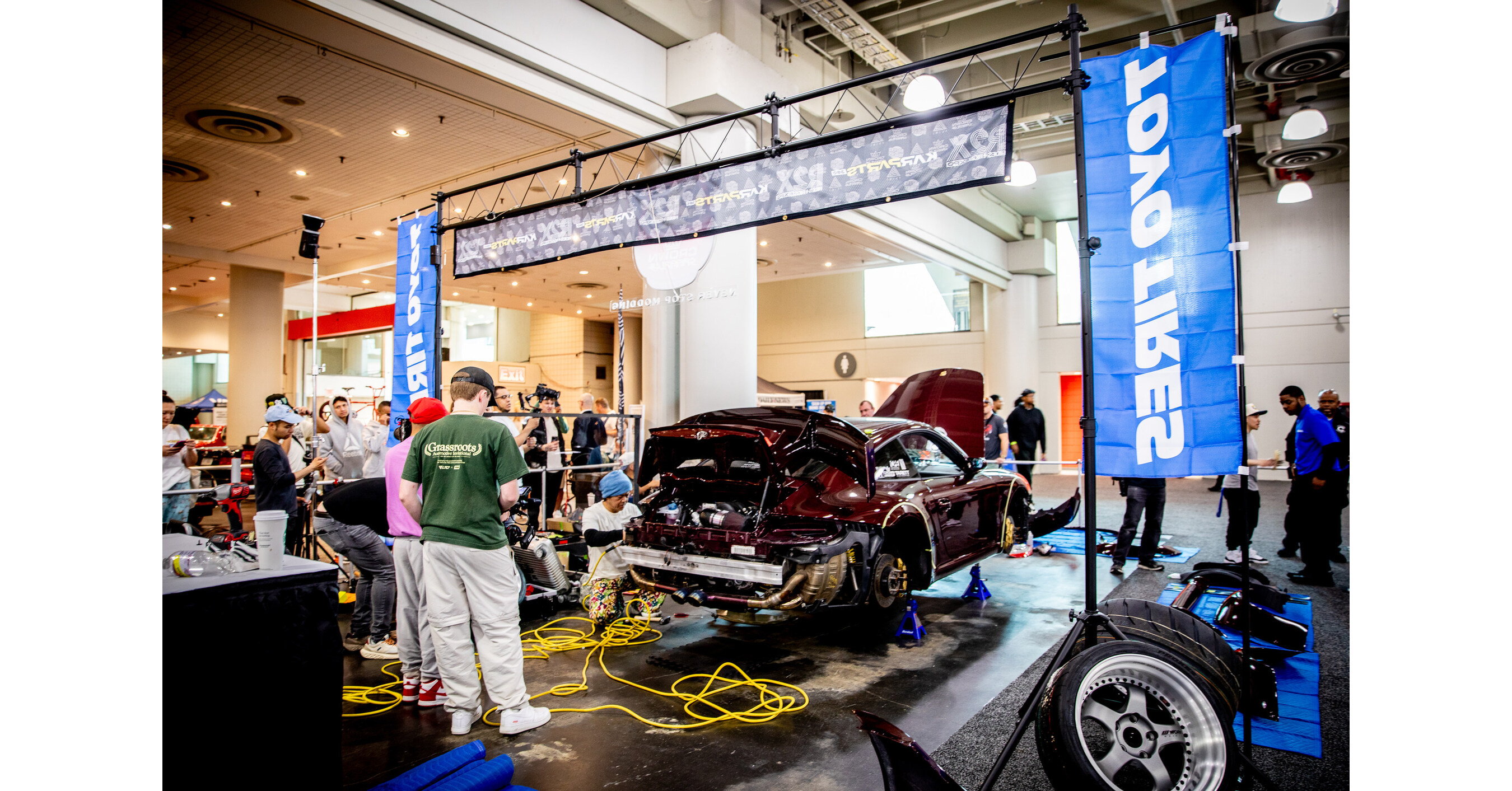 World-Famous Master Craftsman Completes First-Ever Auto Show Build in ...
