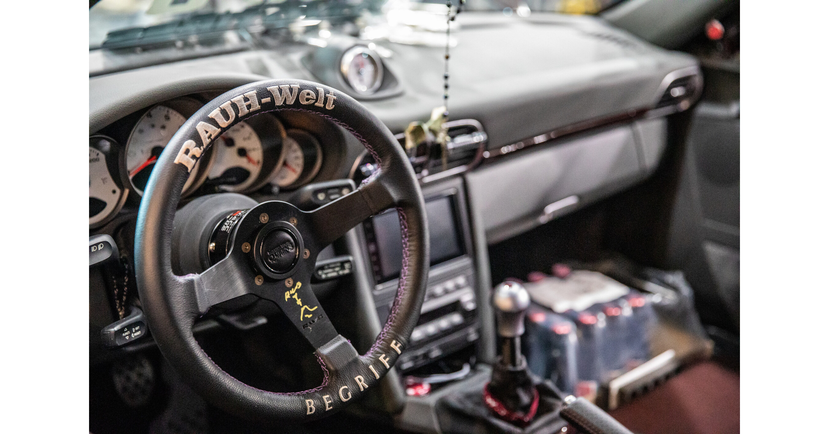 World-Famous Master Craftsman Completes First-Ever Auto Show Build in ...