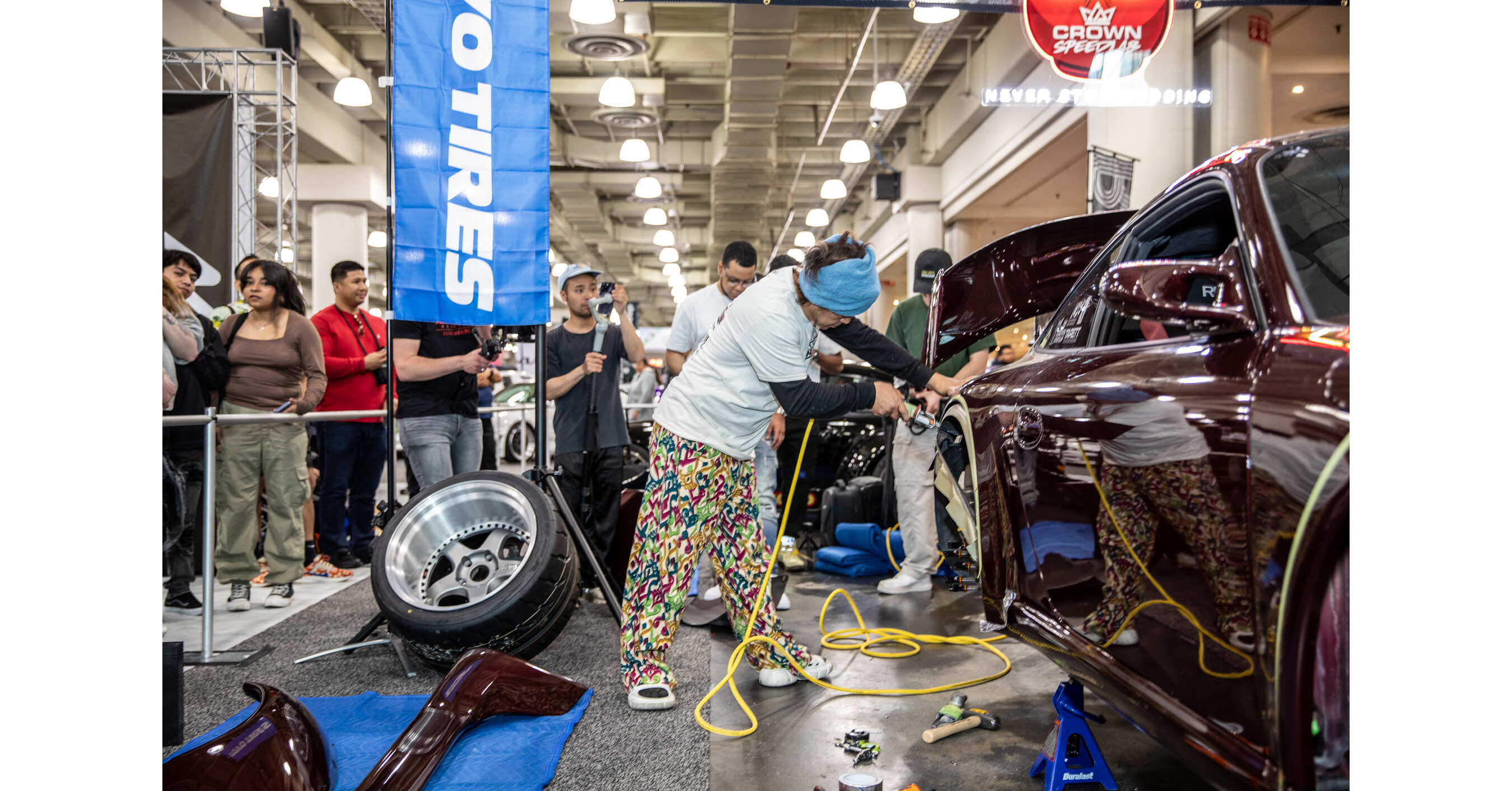 World-Famous Master Craftsman Completes First-Ever Auto Show Build in ...