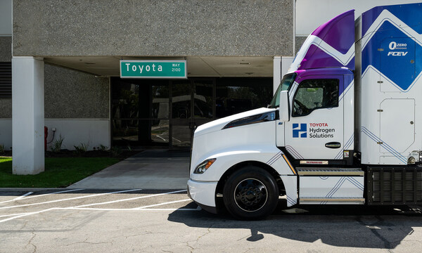 Toyota Expands Commitment to Hydrogen Society with Fleet ...