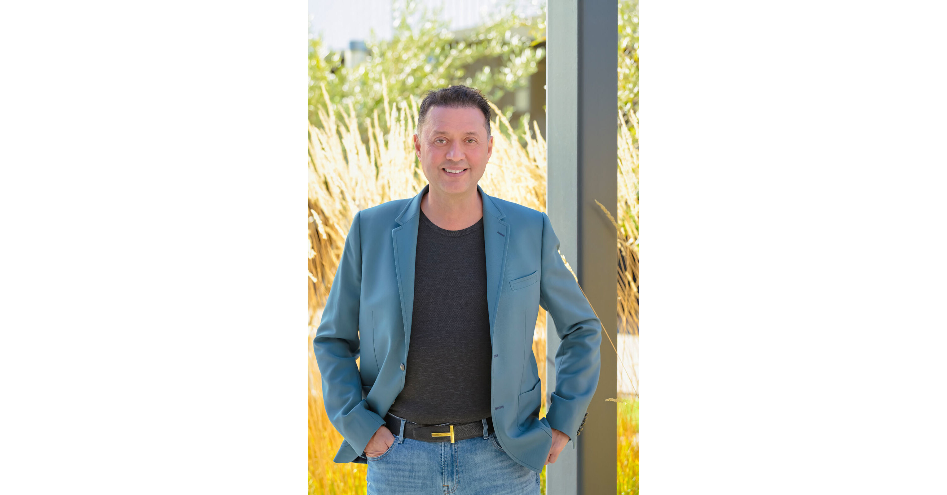 JOE VELASCO GROUP MAKES MOVE TO COLDWELL BANKER REALTY