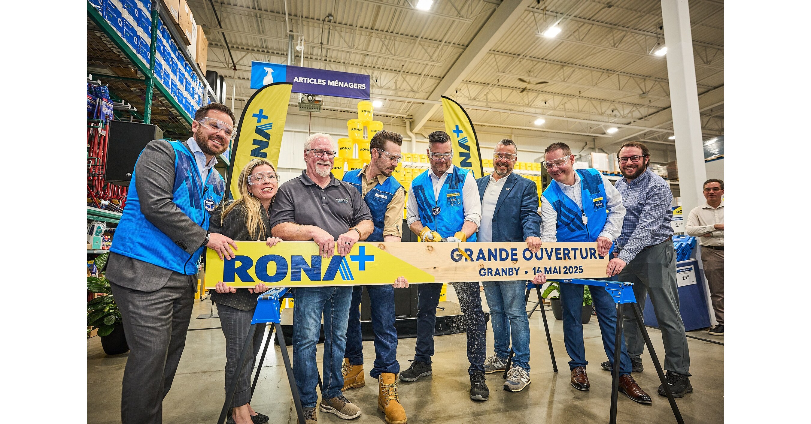 15 NOUVEAUX MAGASINS ARBORENT MAINTENANT LES COULEURS DE RONA+