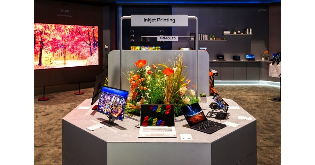 TCL CSOT Showcases Industry-First IJP OLED Family Bucket Across All ...