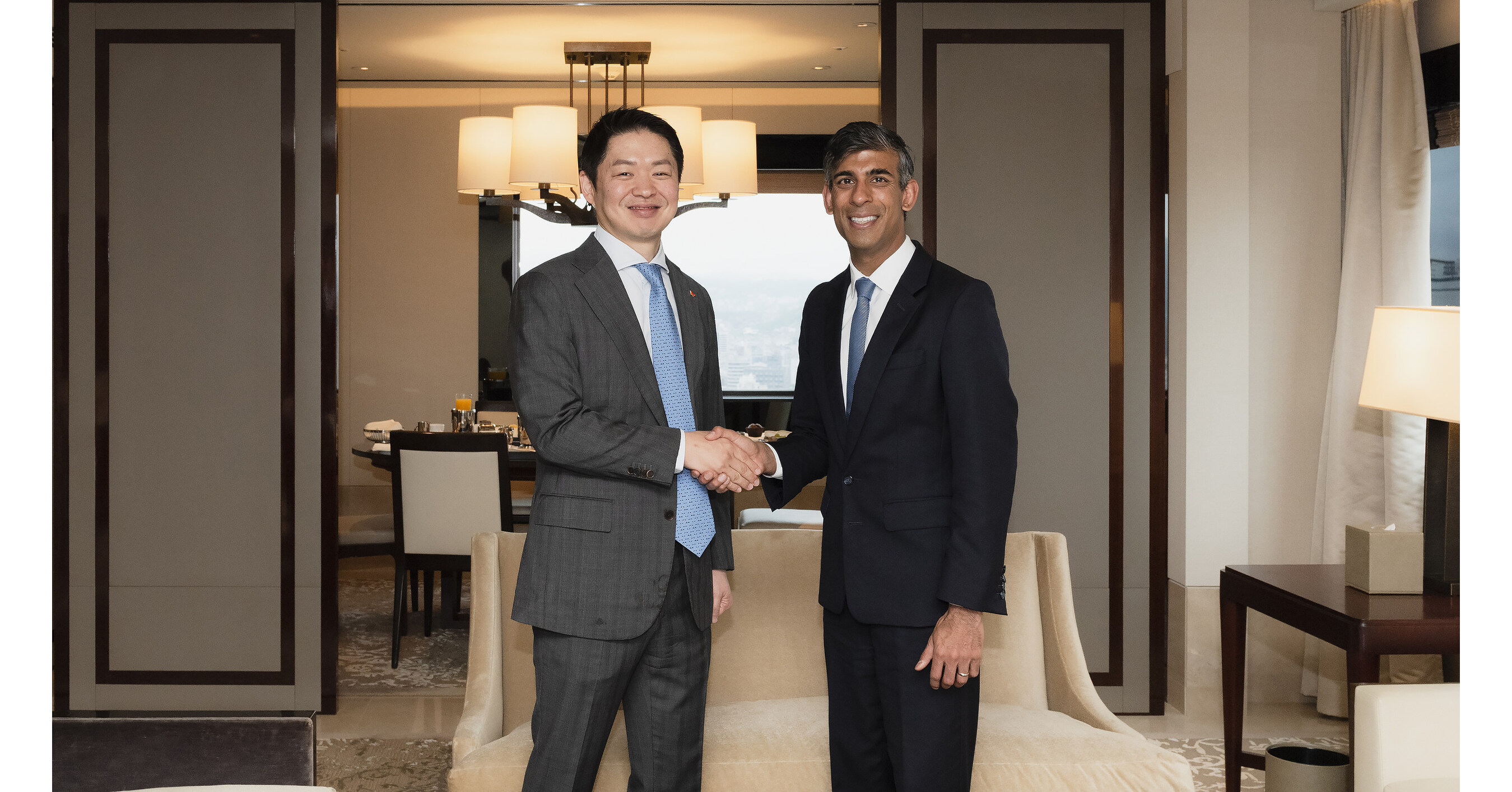 SK Networks President Sunghwan Choi encounters former UK Prime Minister