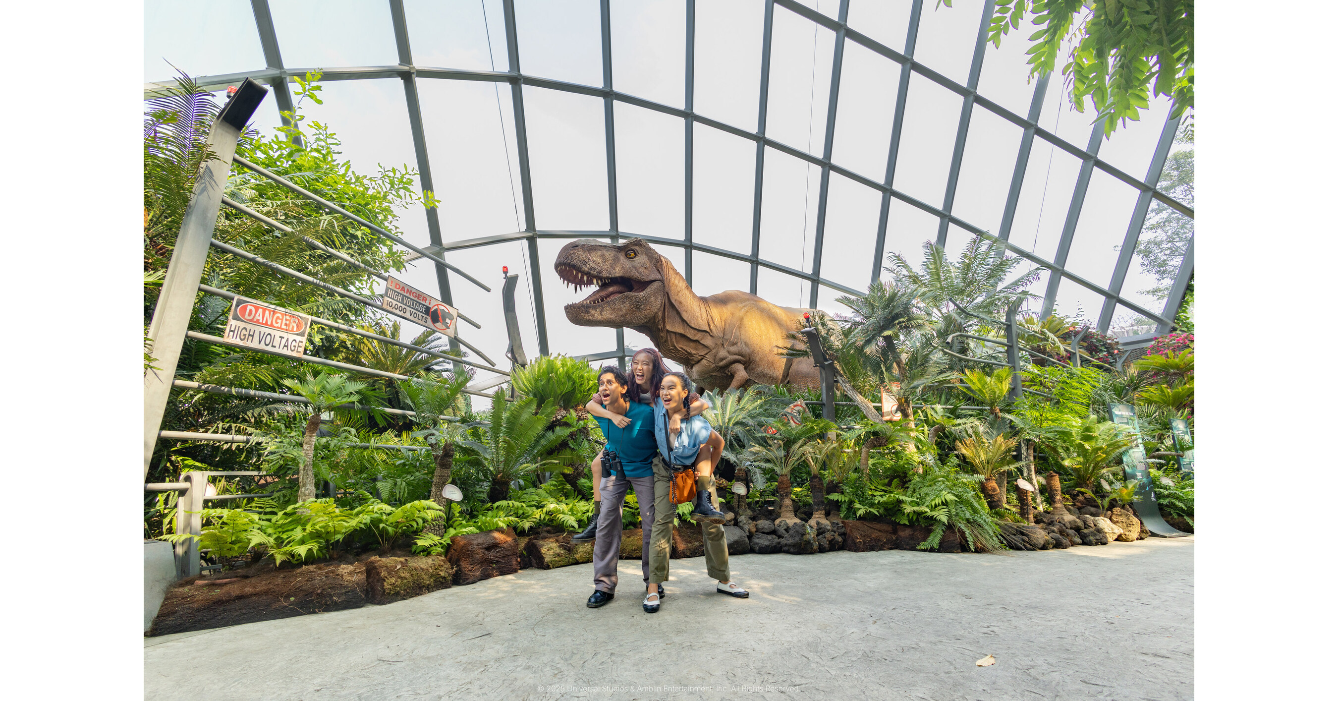 Jurassic World：The ExperienceがGardens by the Bayのクラウド・フォレストにて新たな没入型ウォーク ...