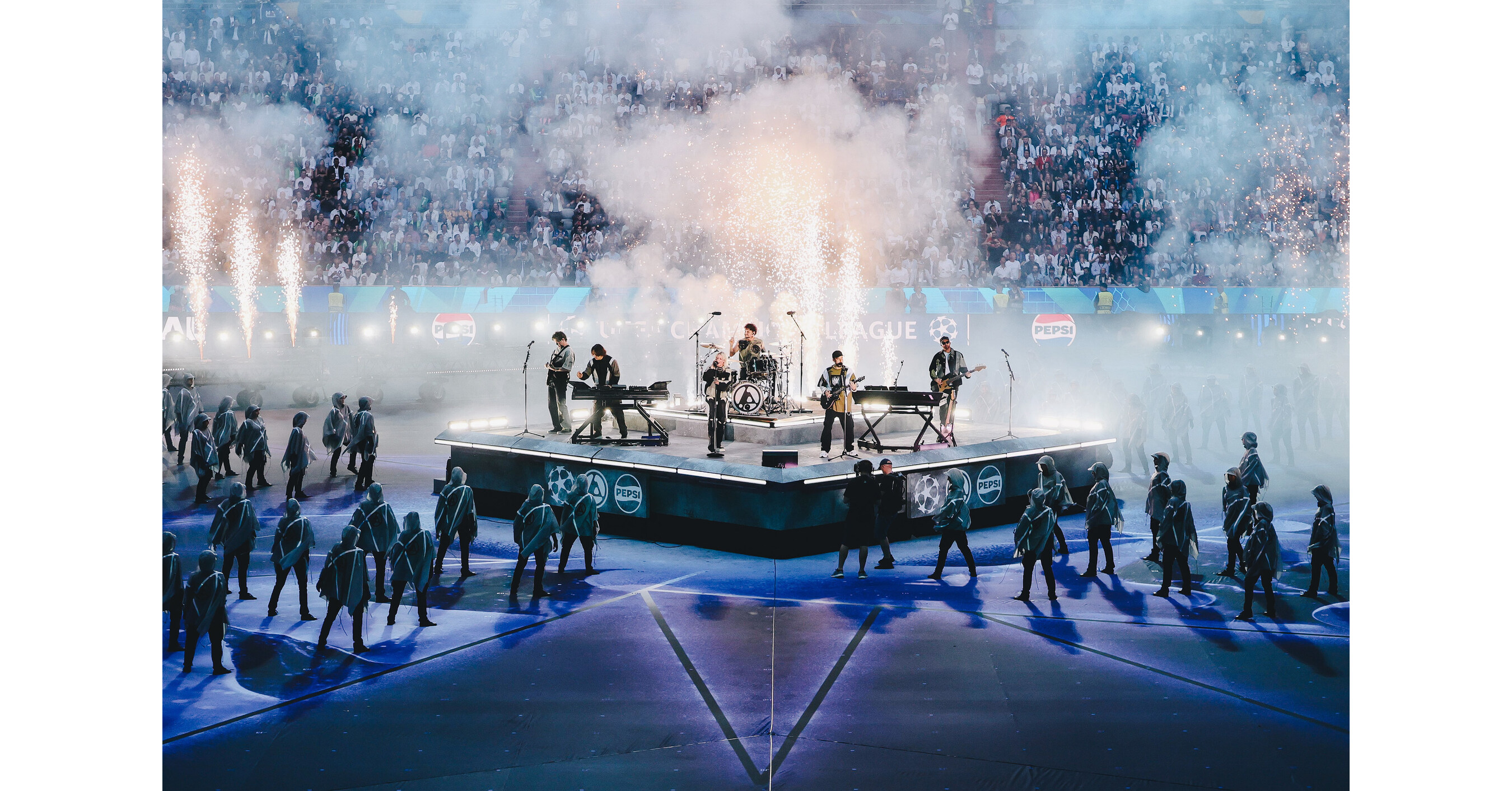 LINKIN PARK ROCK THE UEFA CHAMPIONS LEAGUE FINAL KICK OFF SHOW PRESENTED BY PEPSI®