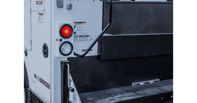 Optronics Gives Vehicle Branding Room to Glow with 4-Inch Round STL104 ...