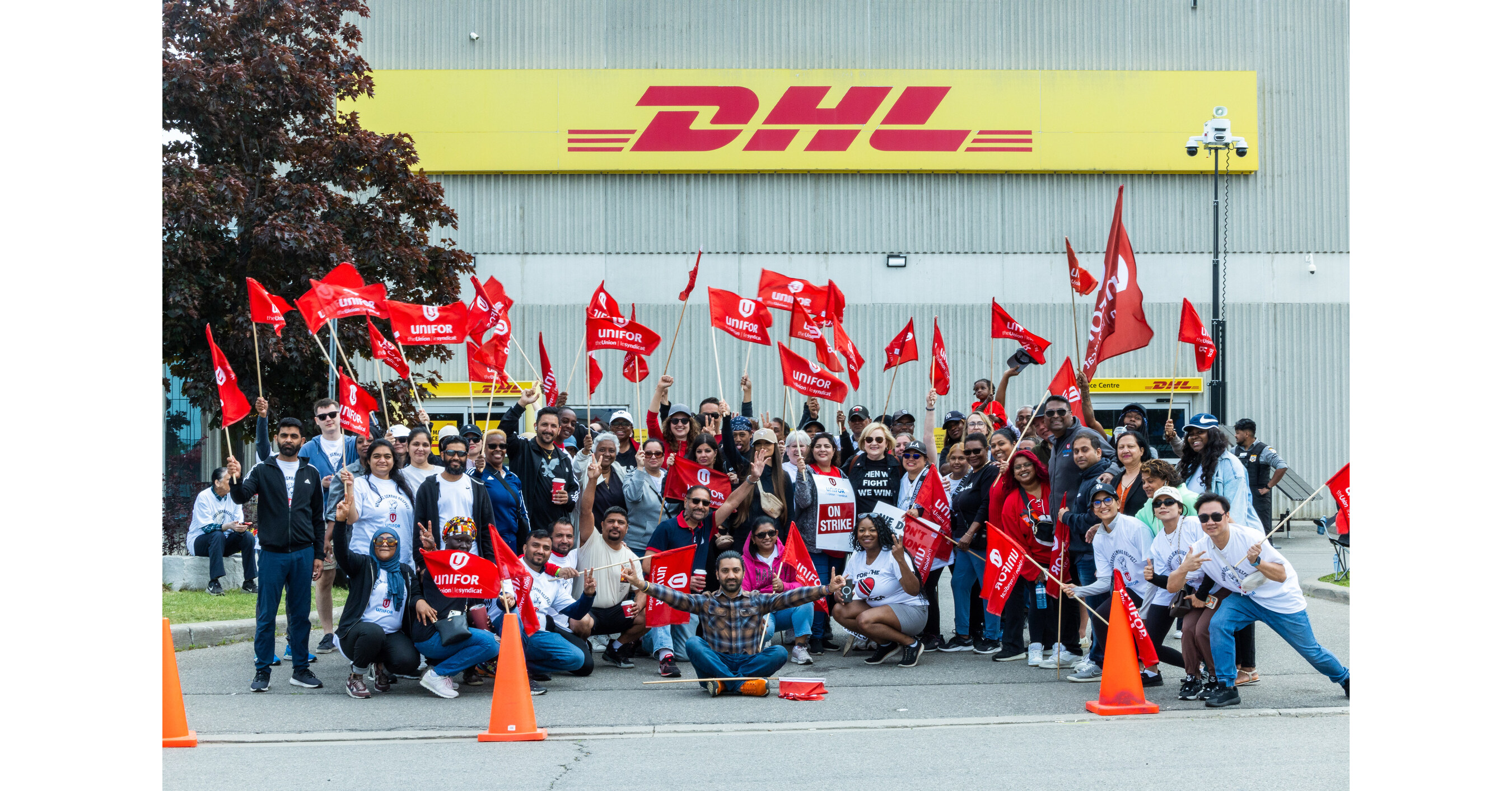 Unifor slams DHL's attempt to evade federal anti-scab law
