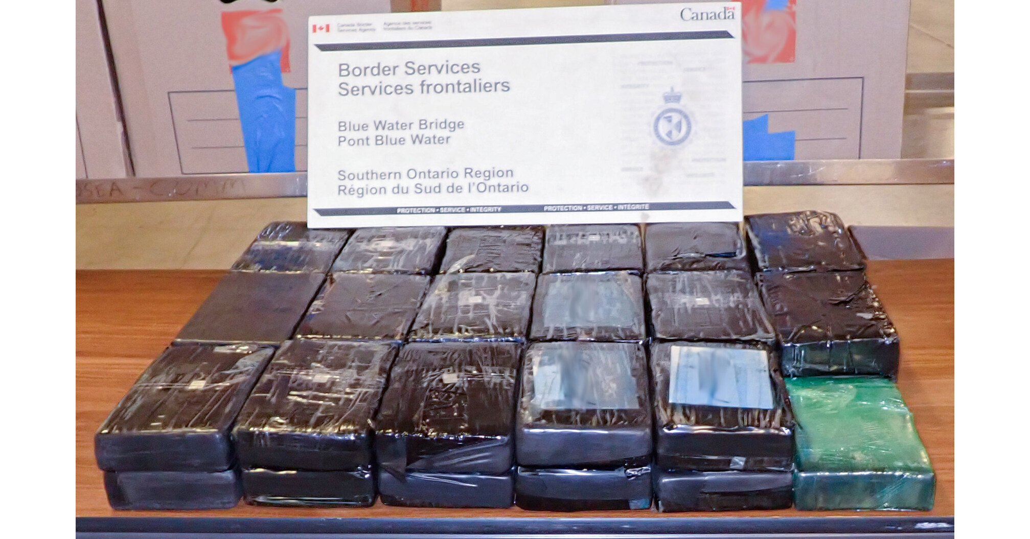 CBSA seizes 187 kg of cocaine at the Blue Water Bridge