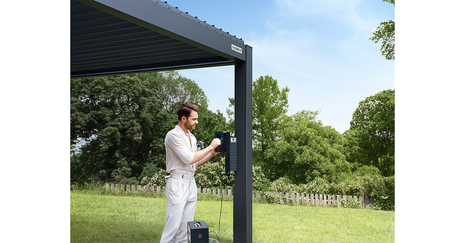 FlexPatio Reveals Motorized Louvered Pergola System: The Ultimate ...