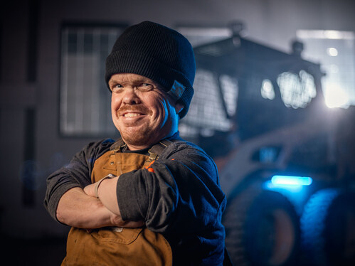 Taking on jobs built for giants, Little Person Dale Kristensen stars in ...
