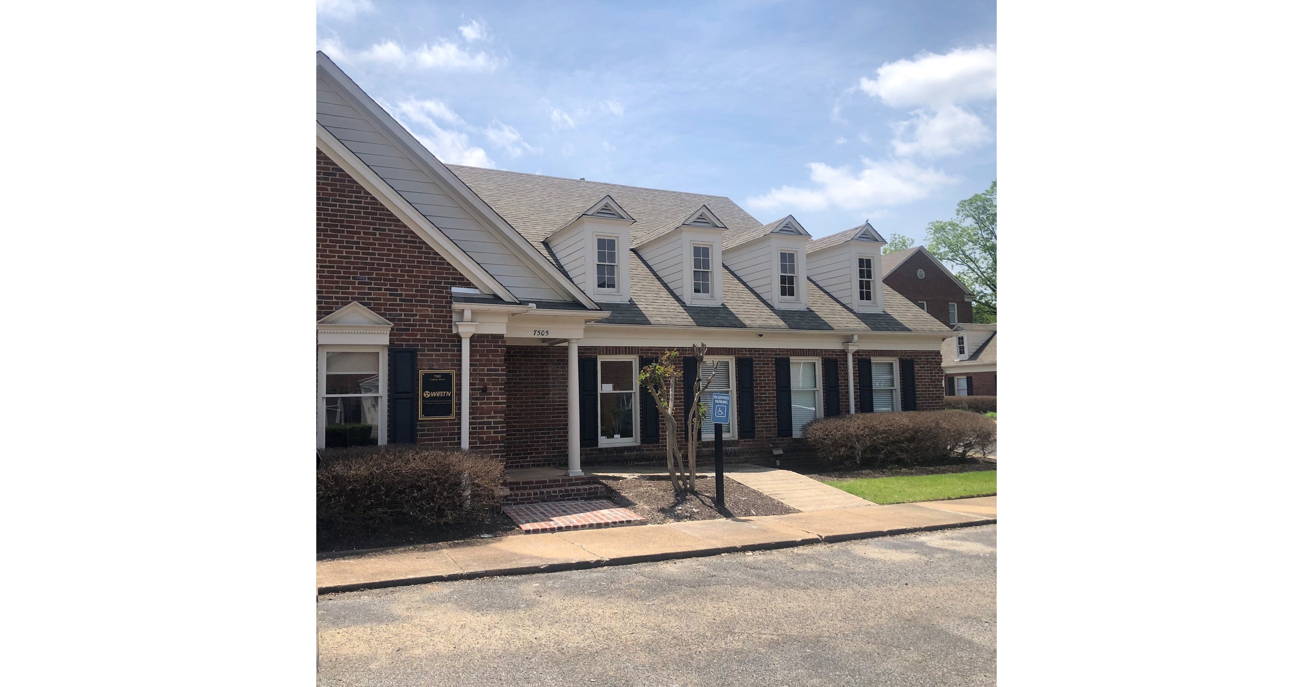 Germantown Branch of West Tennessee Bank Expands to Full-Service Banking