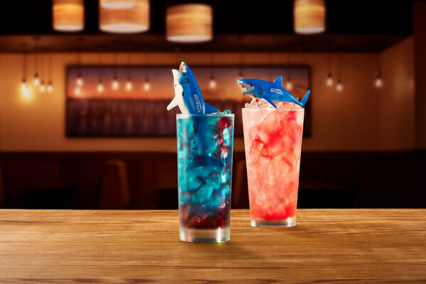 Outback Steakhouse Makes a Splash with Return of the Aussie JAWSsie ...