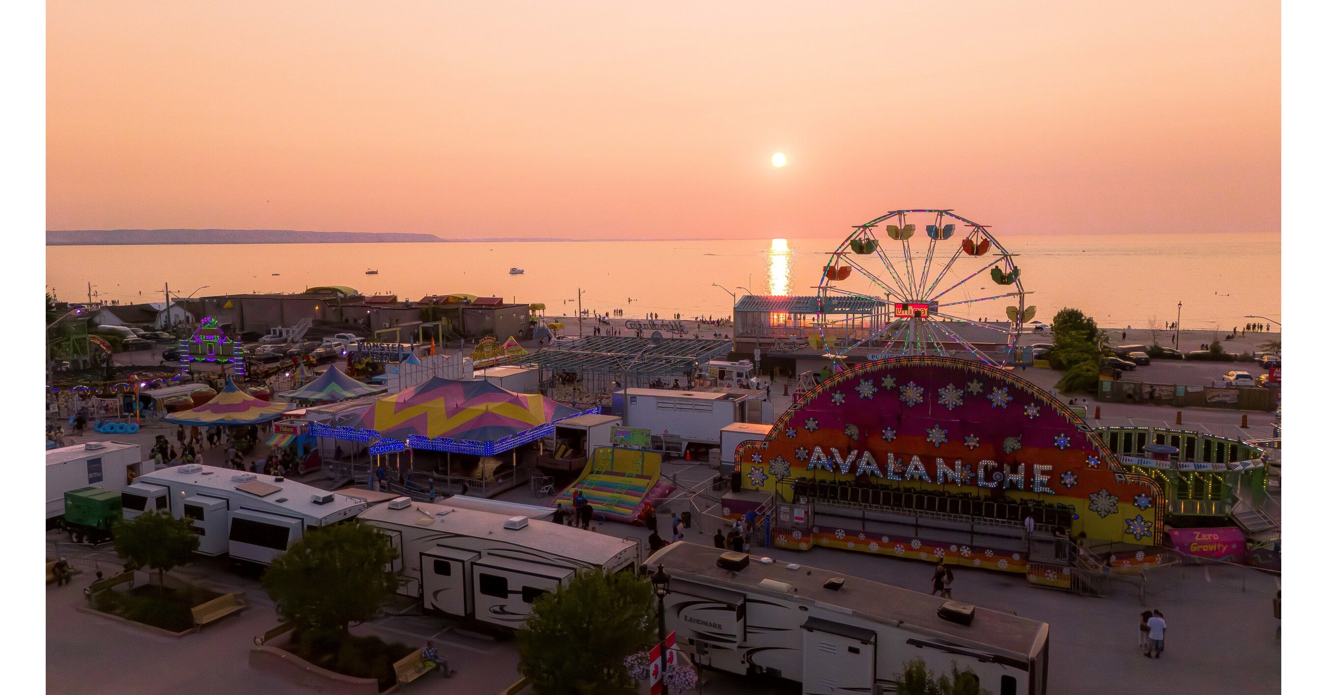 Beach. Eat. Play. Repeat!