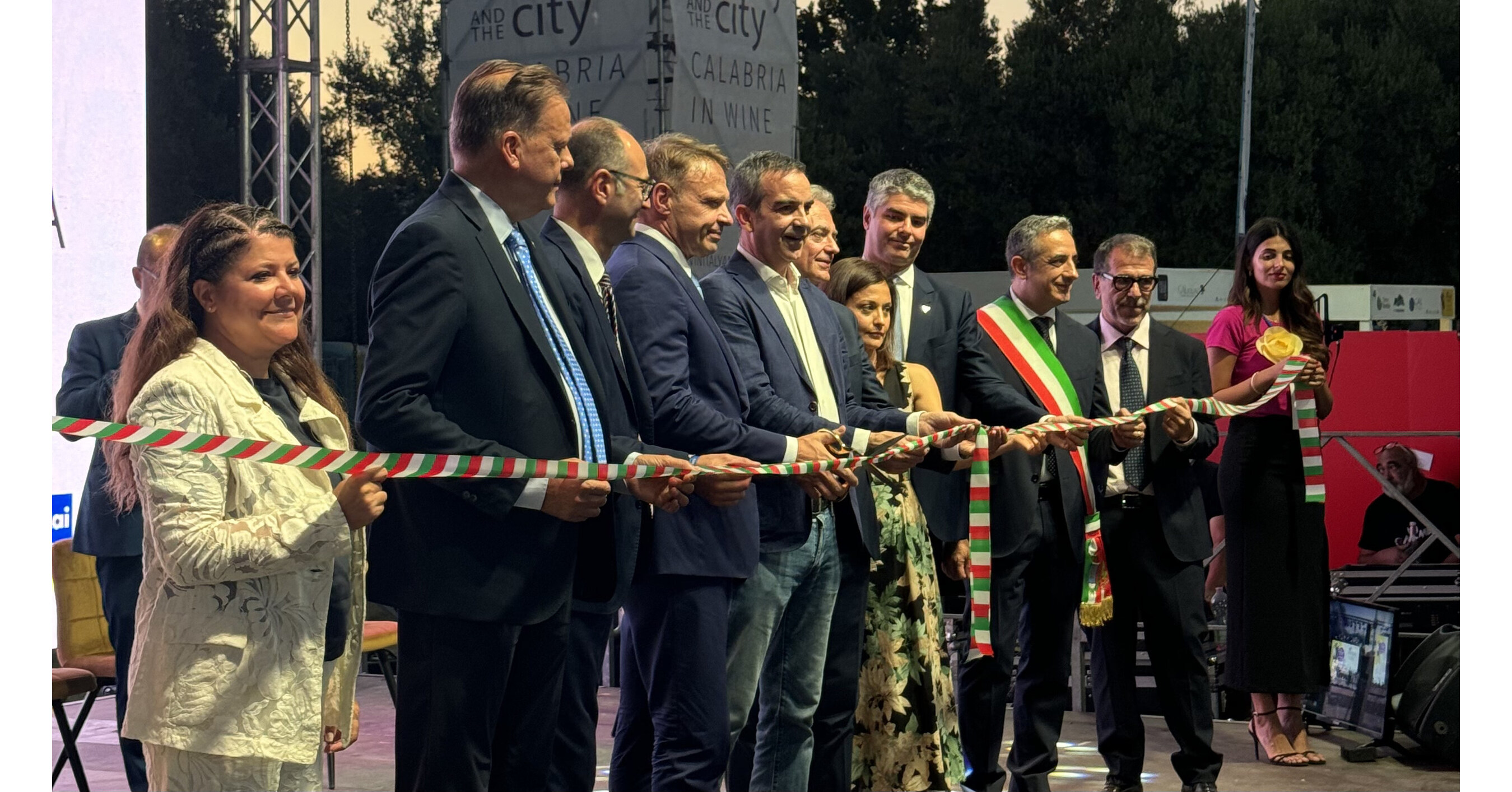 "Vinitaly and The City: Calabria in Wine" in Sibari Proves a Home Run ...