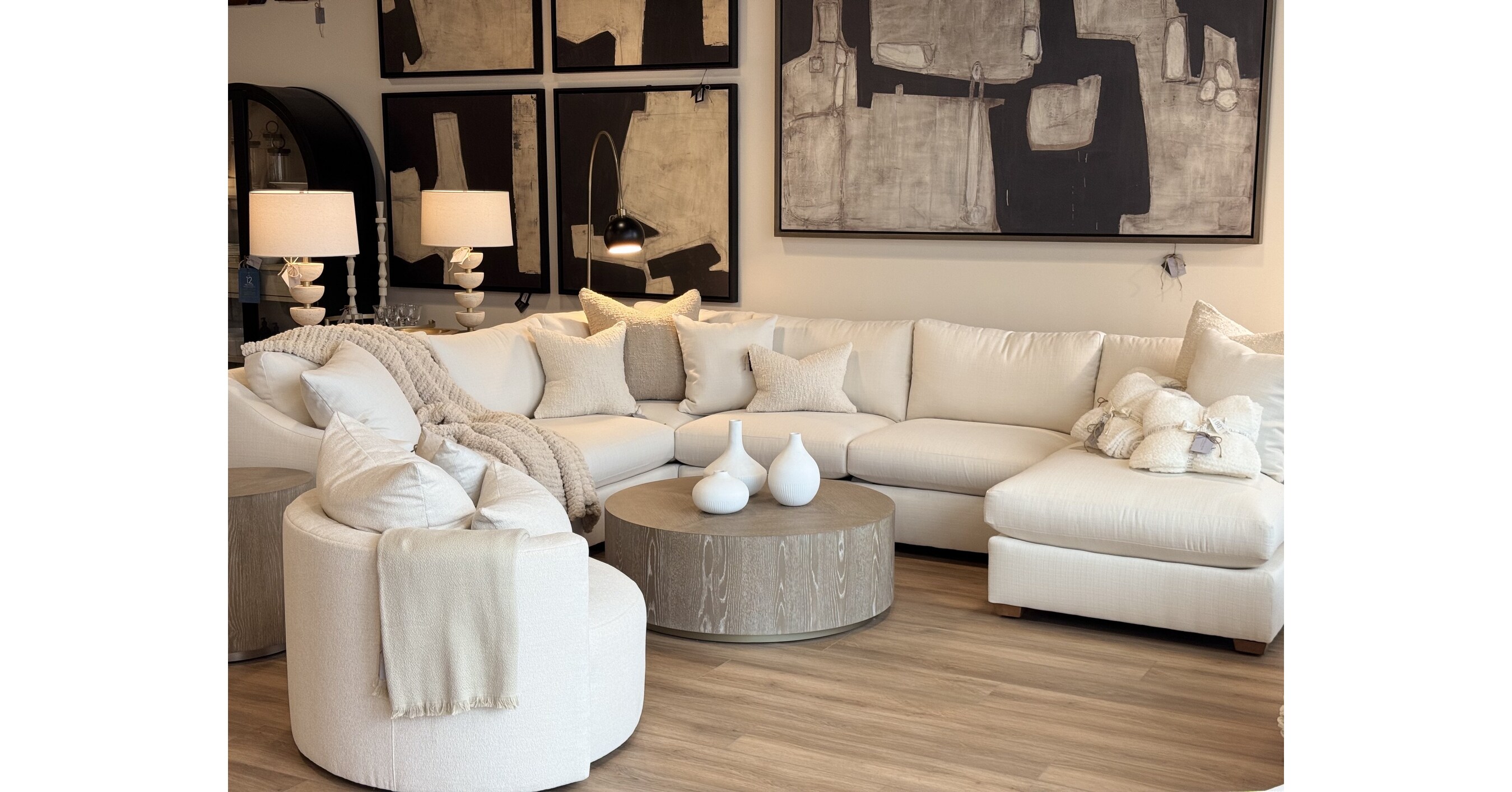 Casa Bella Décor Keeps Online Shopping Effortless, Beautiful & Affordable