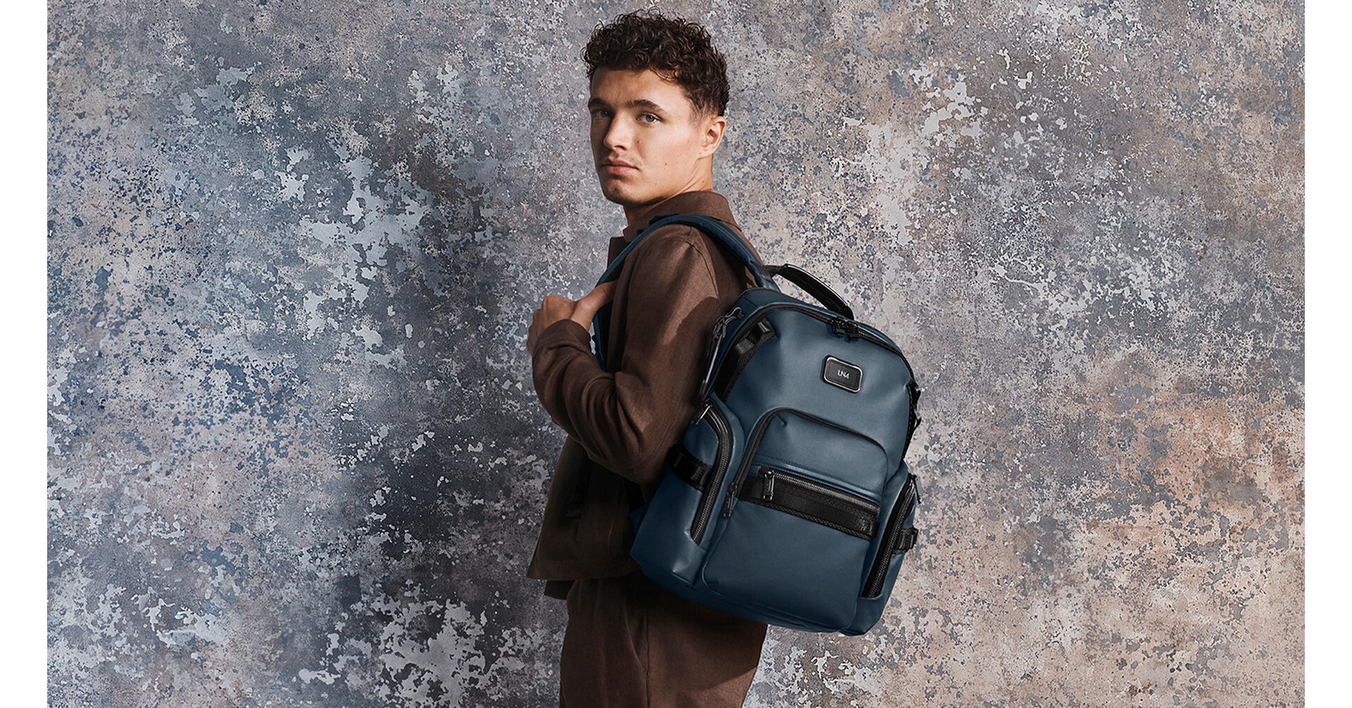 TUMI PRESENTA LA CAMPAÑA "ÍCONOS A PRUEBA", PROTAGONIZADA POR LOS ...