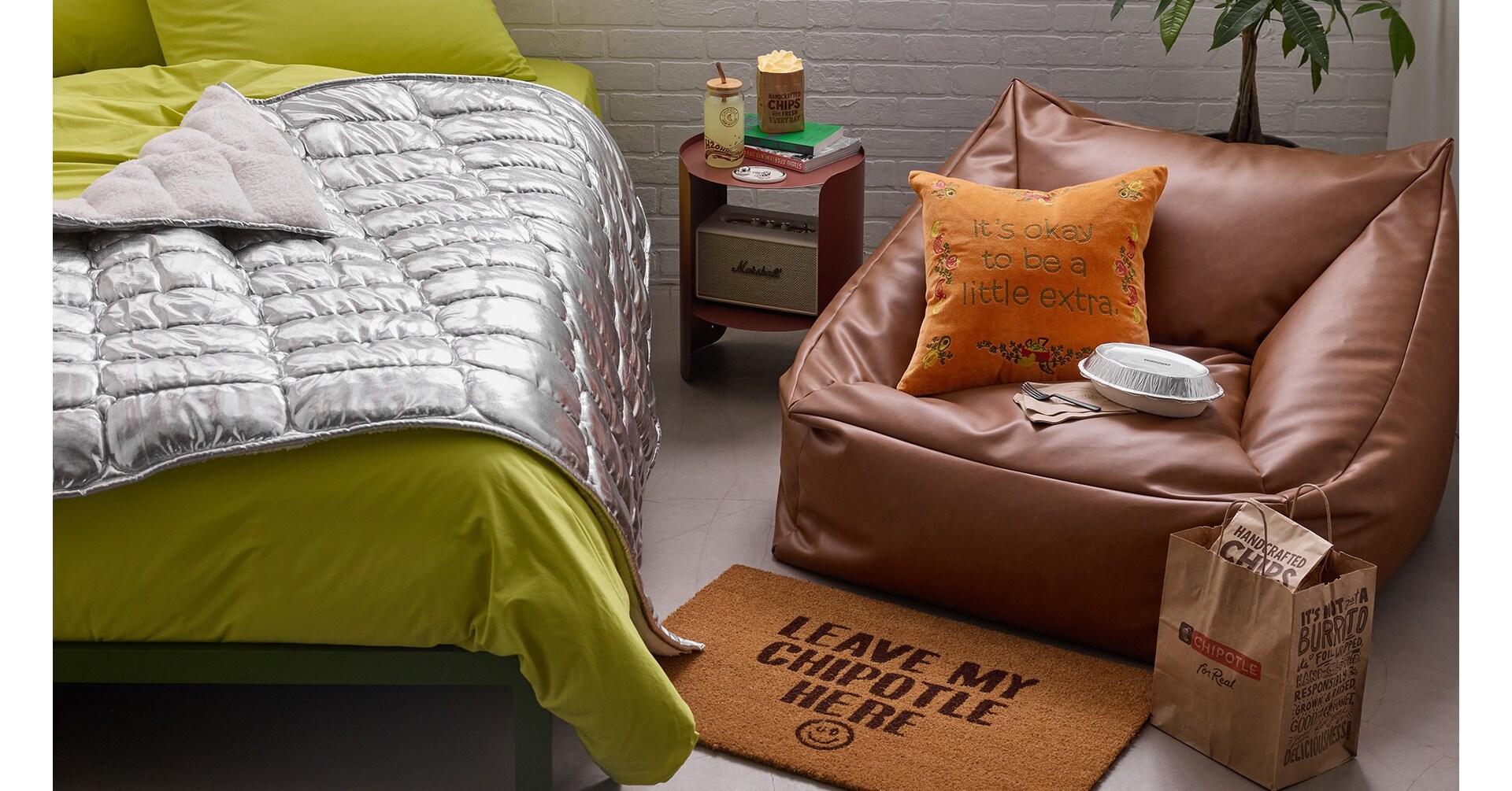 CHIPOTLE UNVEILS FIRST-EVER COLLEGE REWARDS PROGRAM AND EXCLUSIVE DORM ...