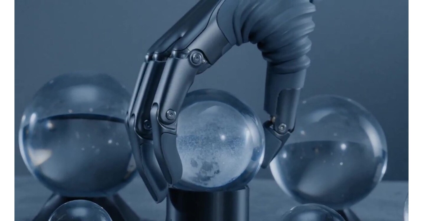 BrainCo's Lightweight Hand Lifts 20kg for Robots