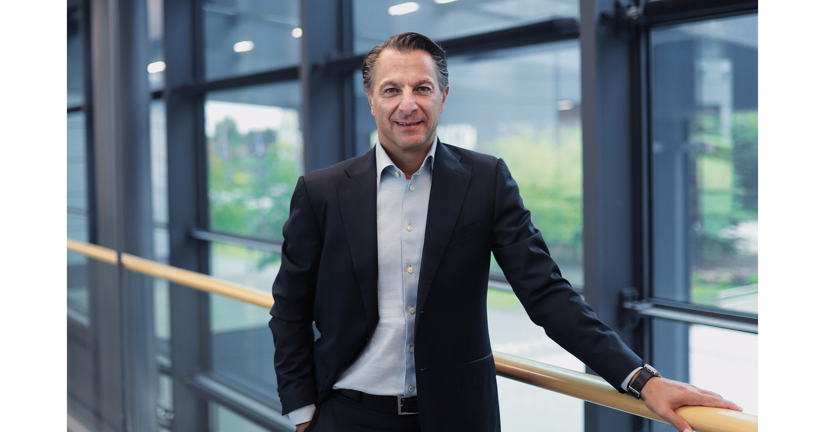 Changement de direction chez tesa : le Dr. Kourosh Bahrami succède au ...