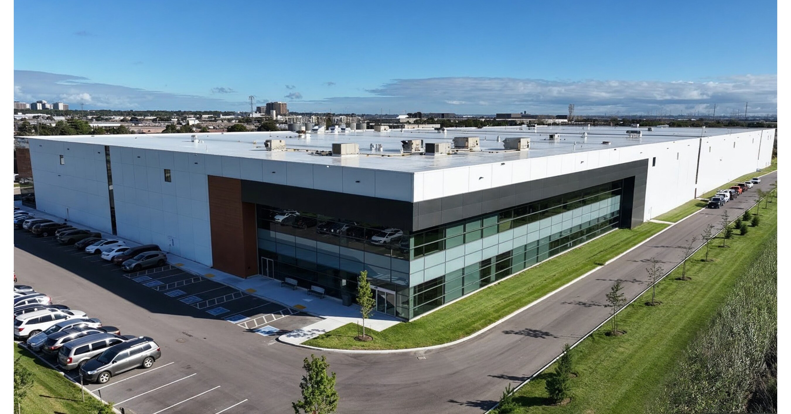 Axium Packaging Celebrates Opening of New Brampton, Ontario Plant
