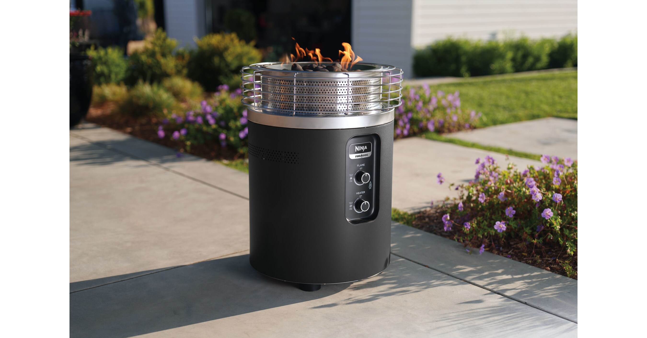 Ninja lance le Fireside360(MC) sans fumée et sans nettoyage pour ...