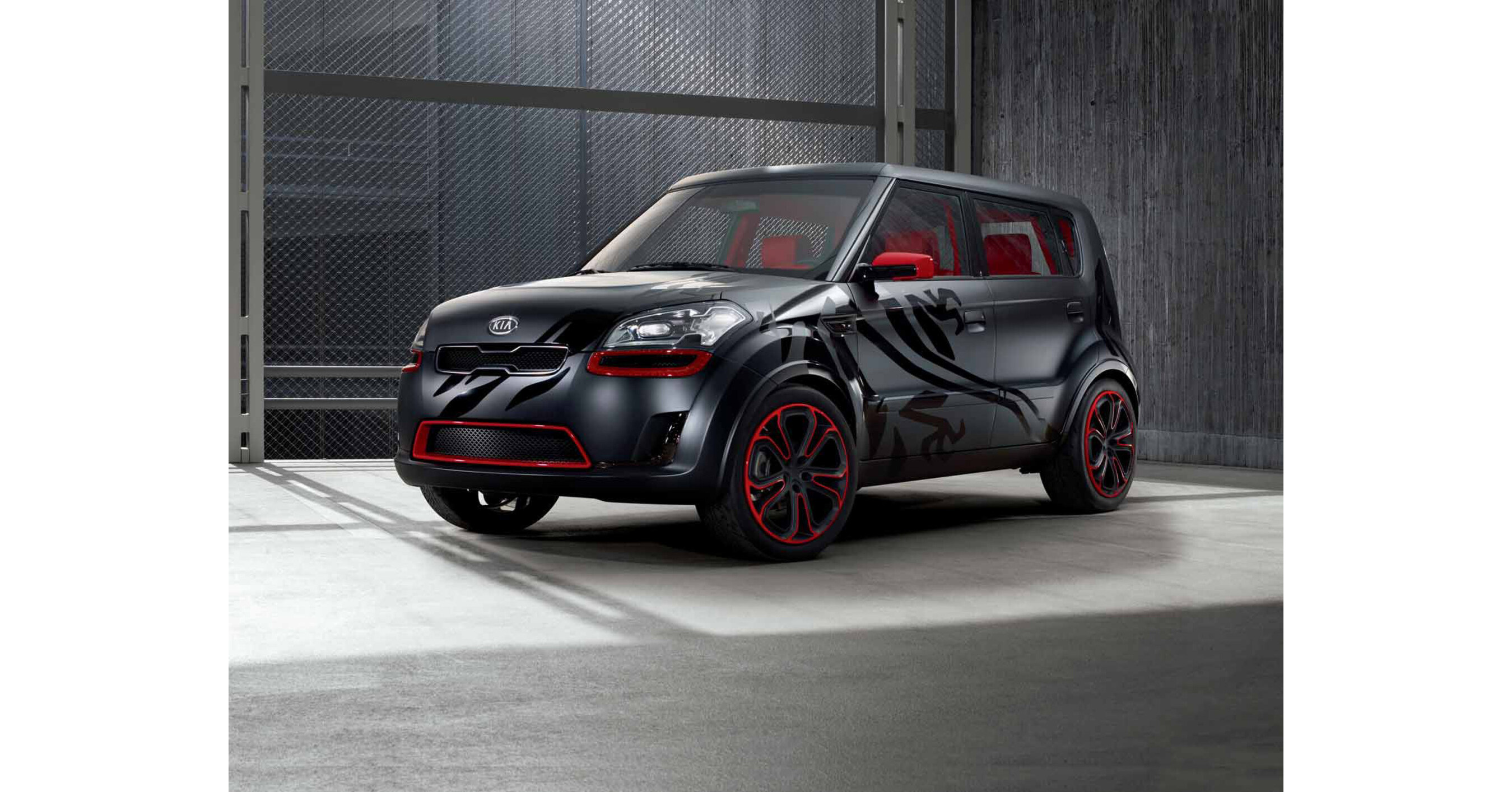 A NEW WAY TO ROLL: KICKING OFF A CELEBRATION OF THE KIA SOUL