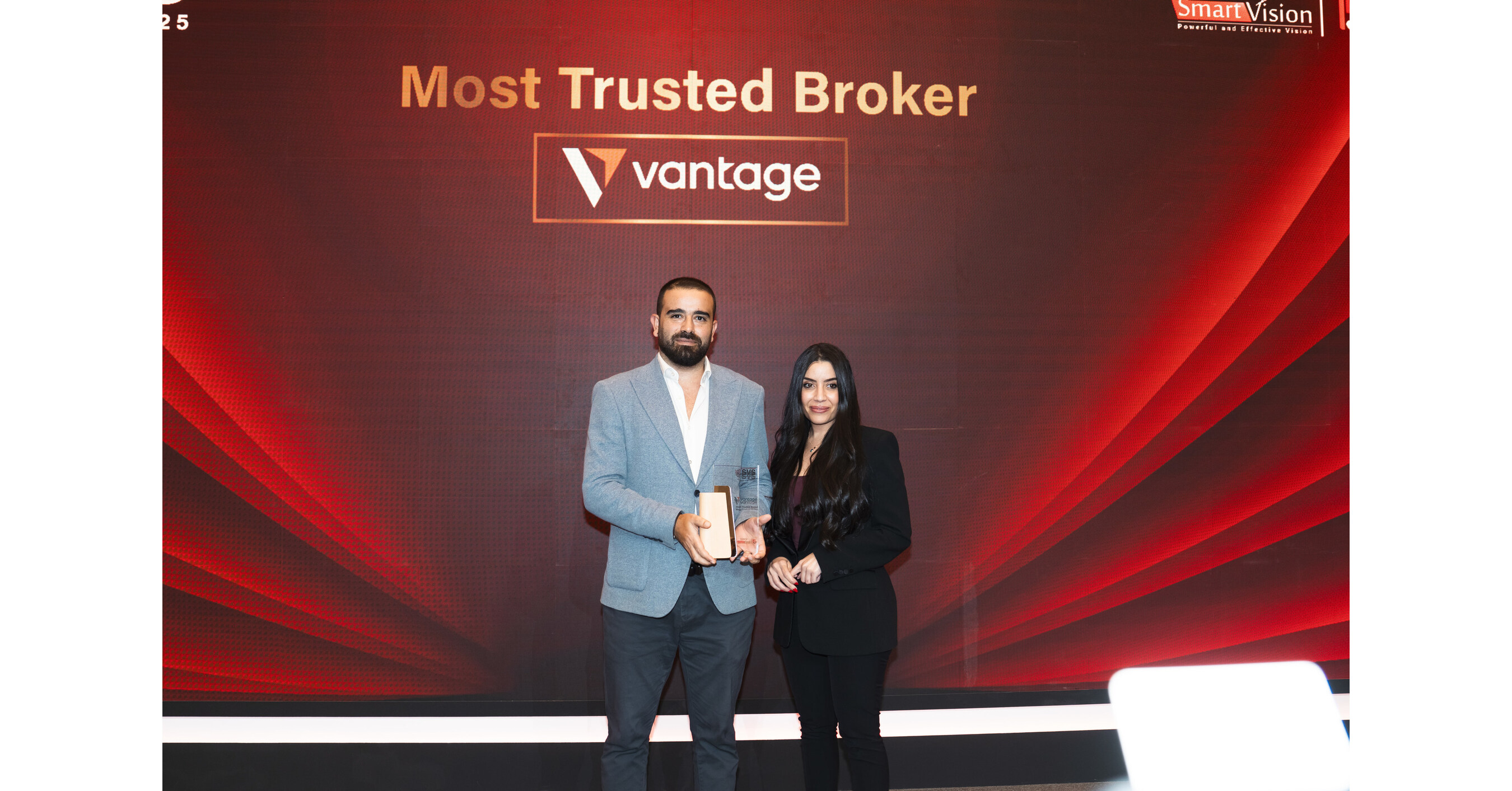Vantage Shines as Main Sponsor at Smart Vision Summit Bahrain 2025, Wins 'Most Trusted Broker' Award
