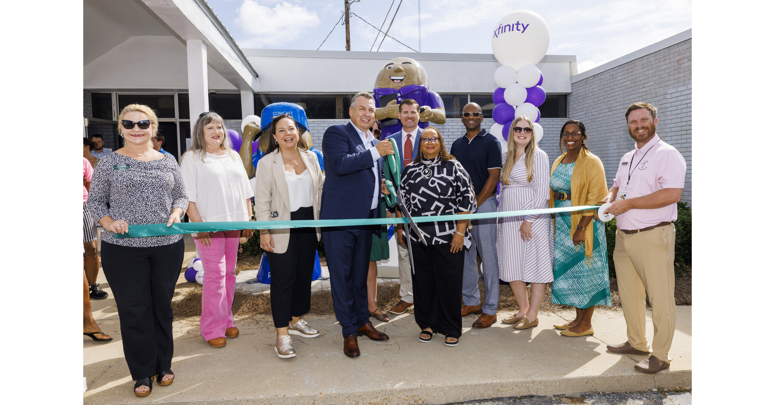 Comcast Celebrates Dothan with New Peanut Sculptures