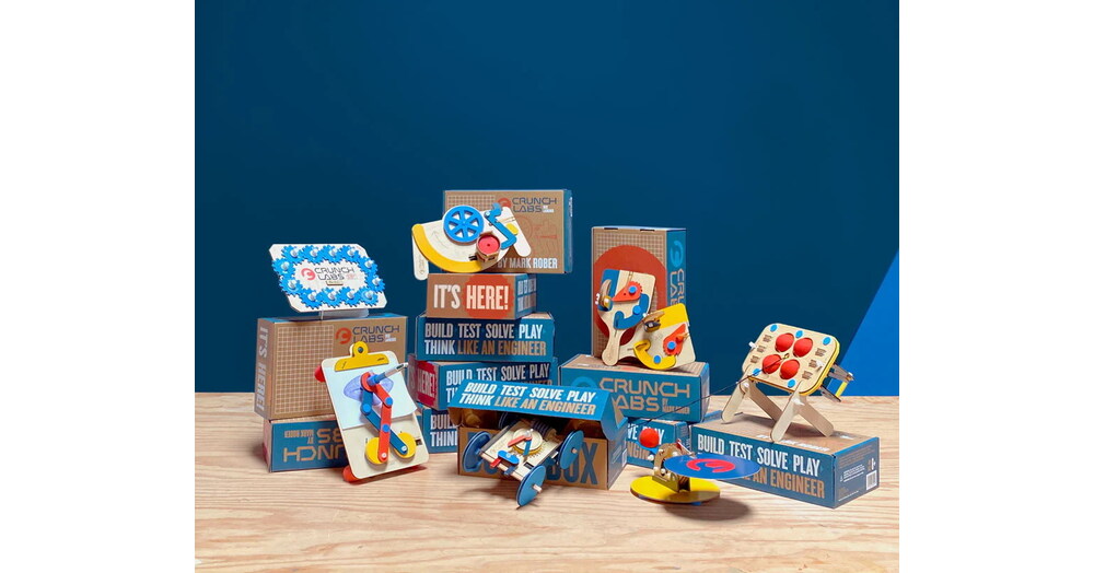 CrunchLabs Build Box and Hack Pack Named Good Housekeeping 2025 Toy Award Winners