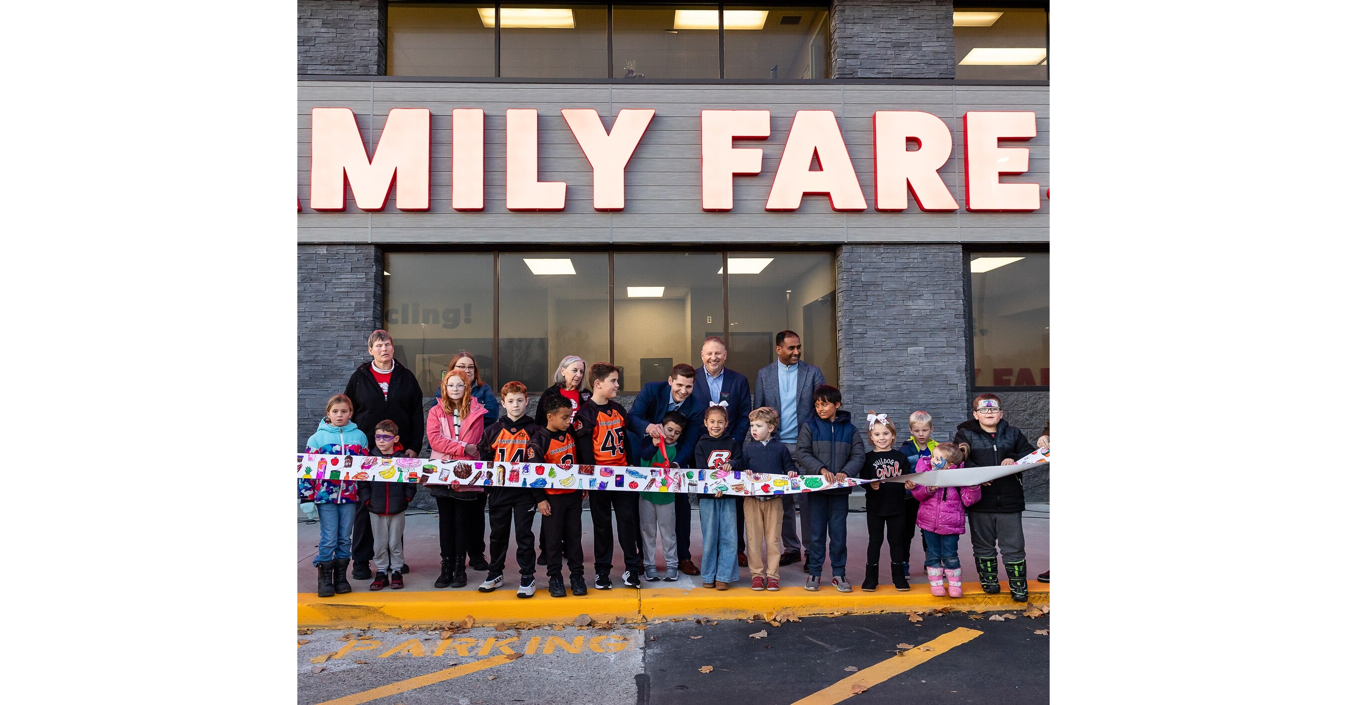 SpartanNash Celebrates Byron Center Family Fare Remodel with Backyard Bash