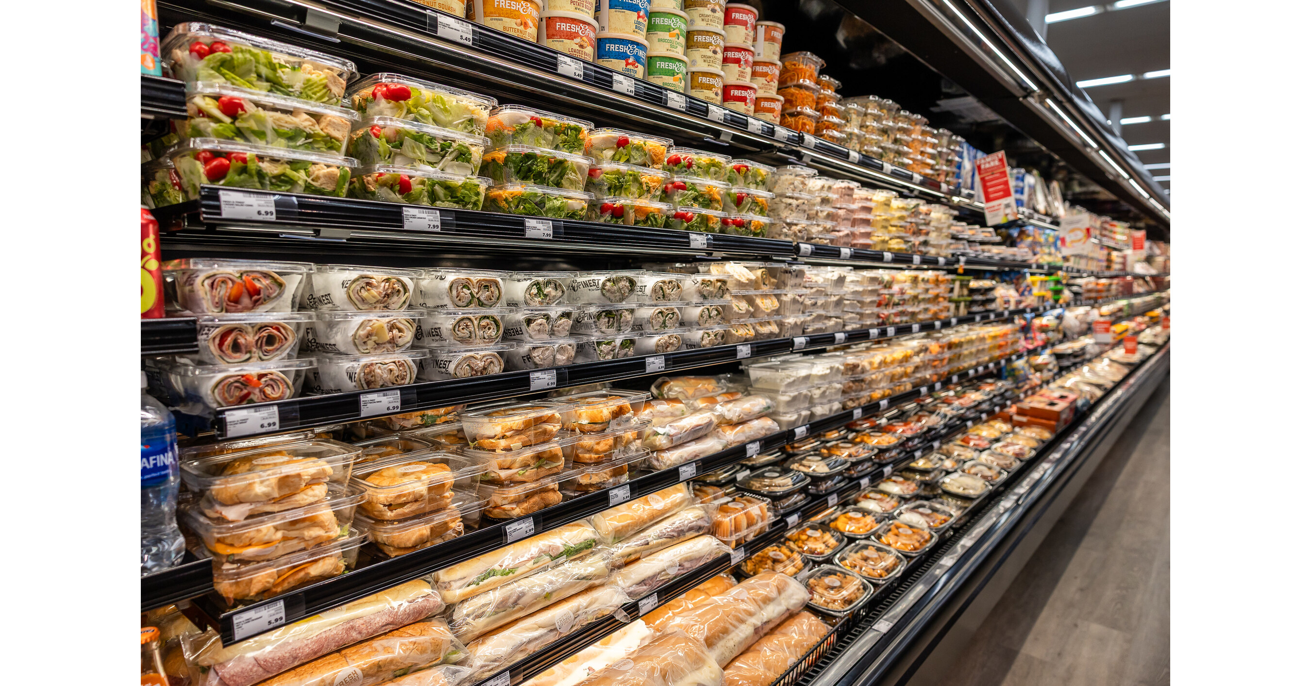 SpartanNash Celebrates Byron Center Family Fare Remodel with Backyard Bash