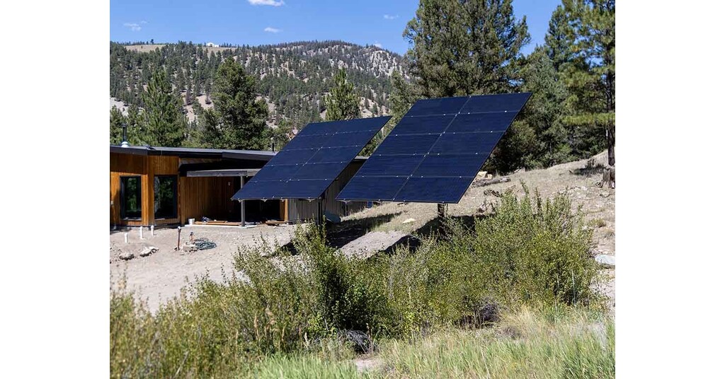 Debut! New Model for High-Performance, Pre-Fab Living