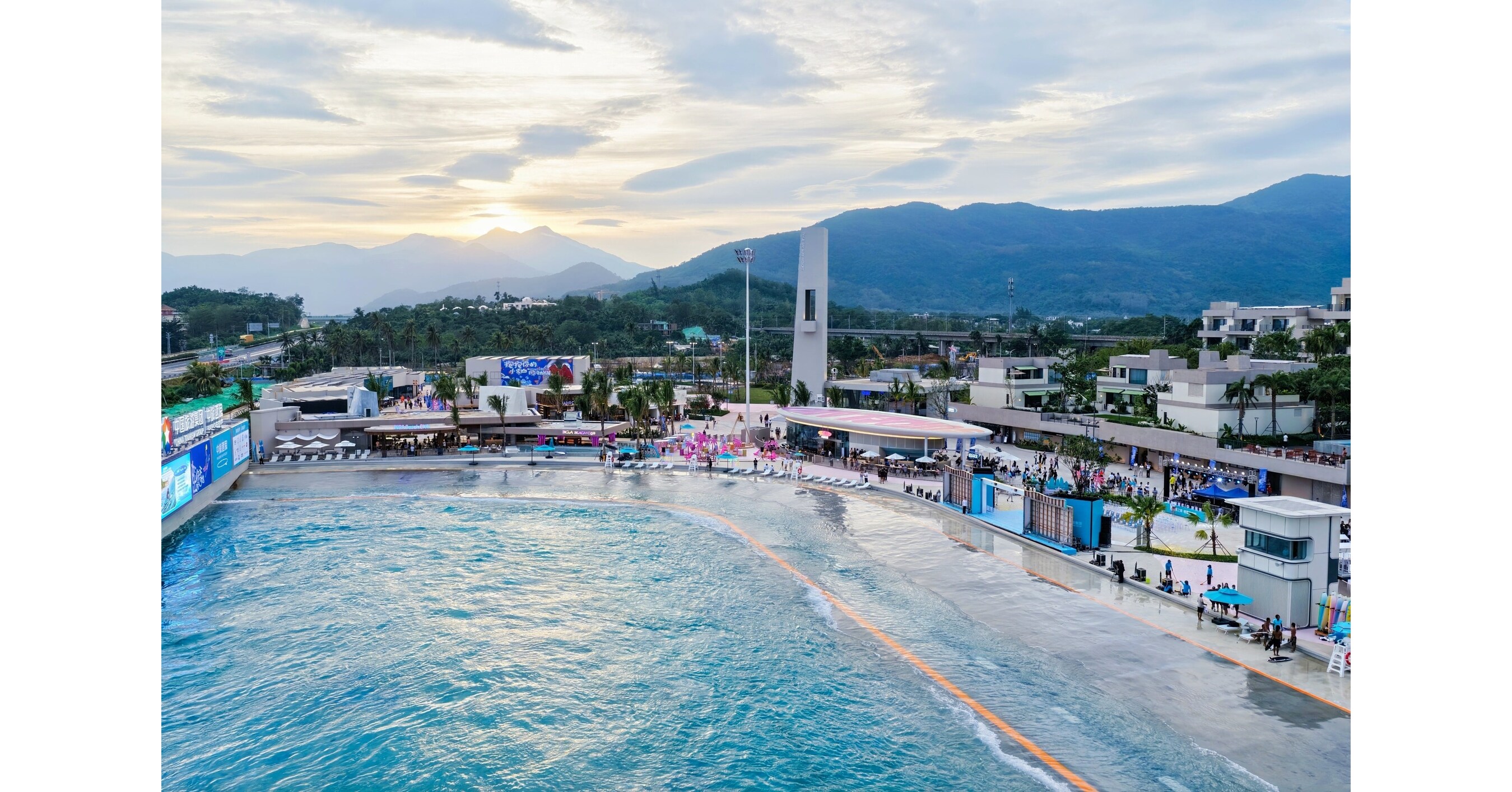 Riyue Bay Surf Resort Opens to Kick Off 2026 Hainan Marine Tourism Year