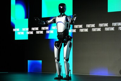 AGIBOT Makes Debut at Fortune Event with Full-Size Humanoid Robot ...