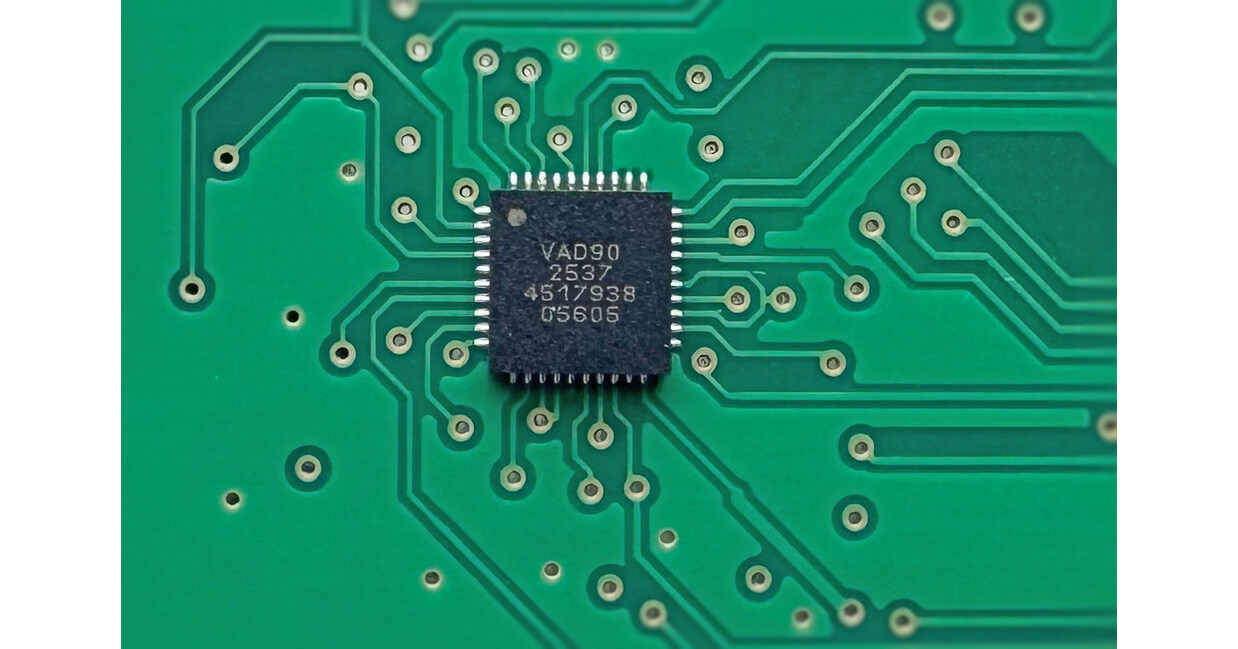 Ultra-Low-Power AI Voice Detection Demo by POLYN at CES 2026