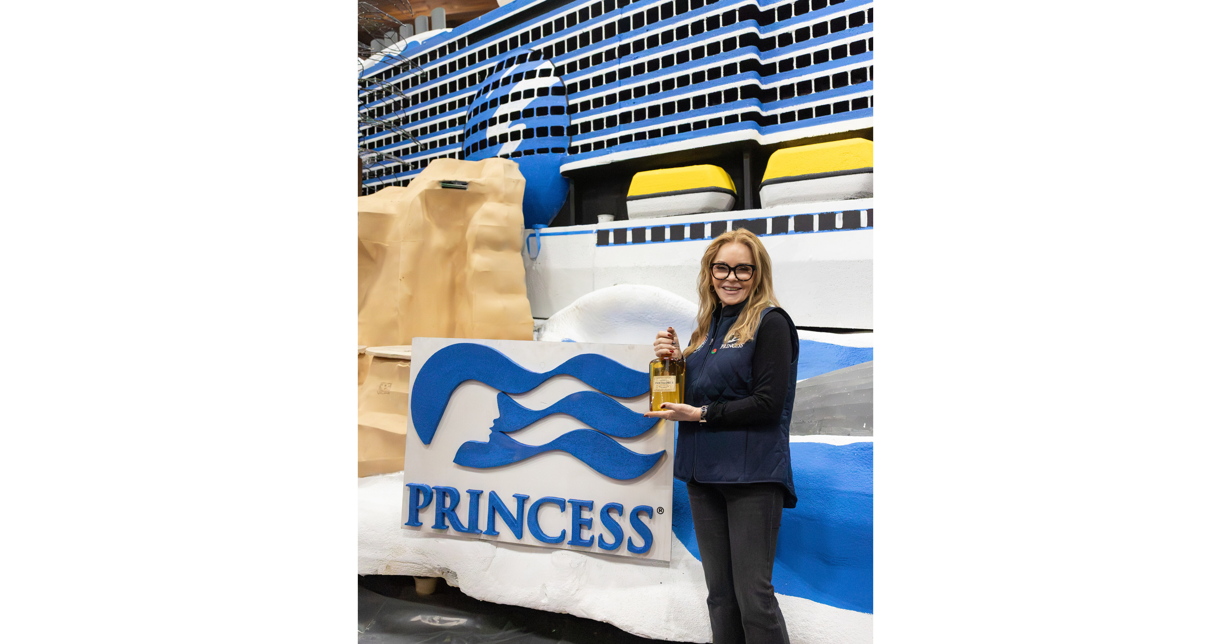 Princess Cruises Christens Star Princess Tournament of Roses Float With ...