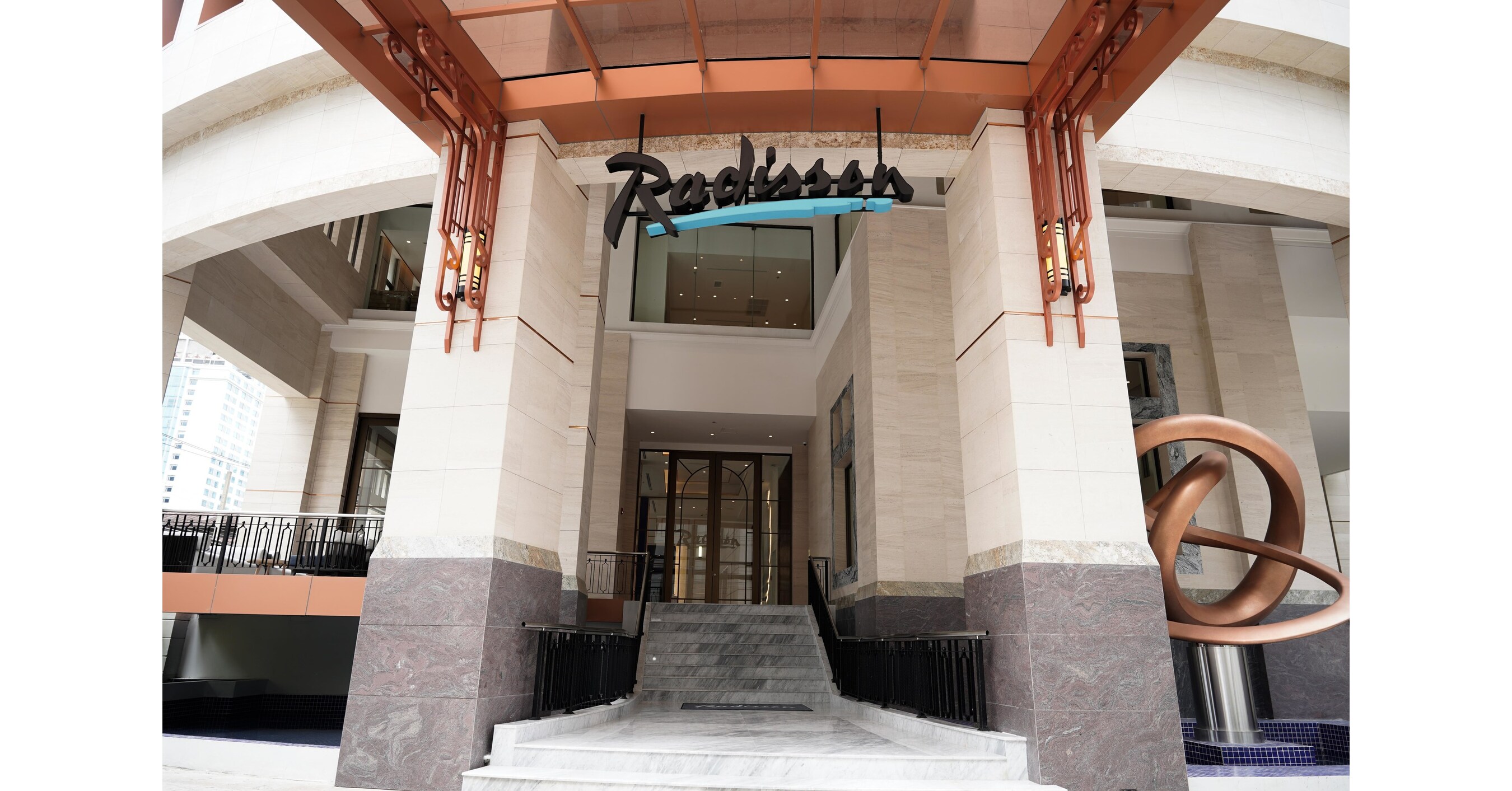 Radisson Hotel Group Revives Bangkok Icon with Opening of Radisson ...