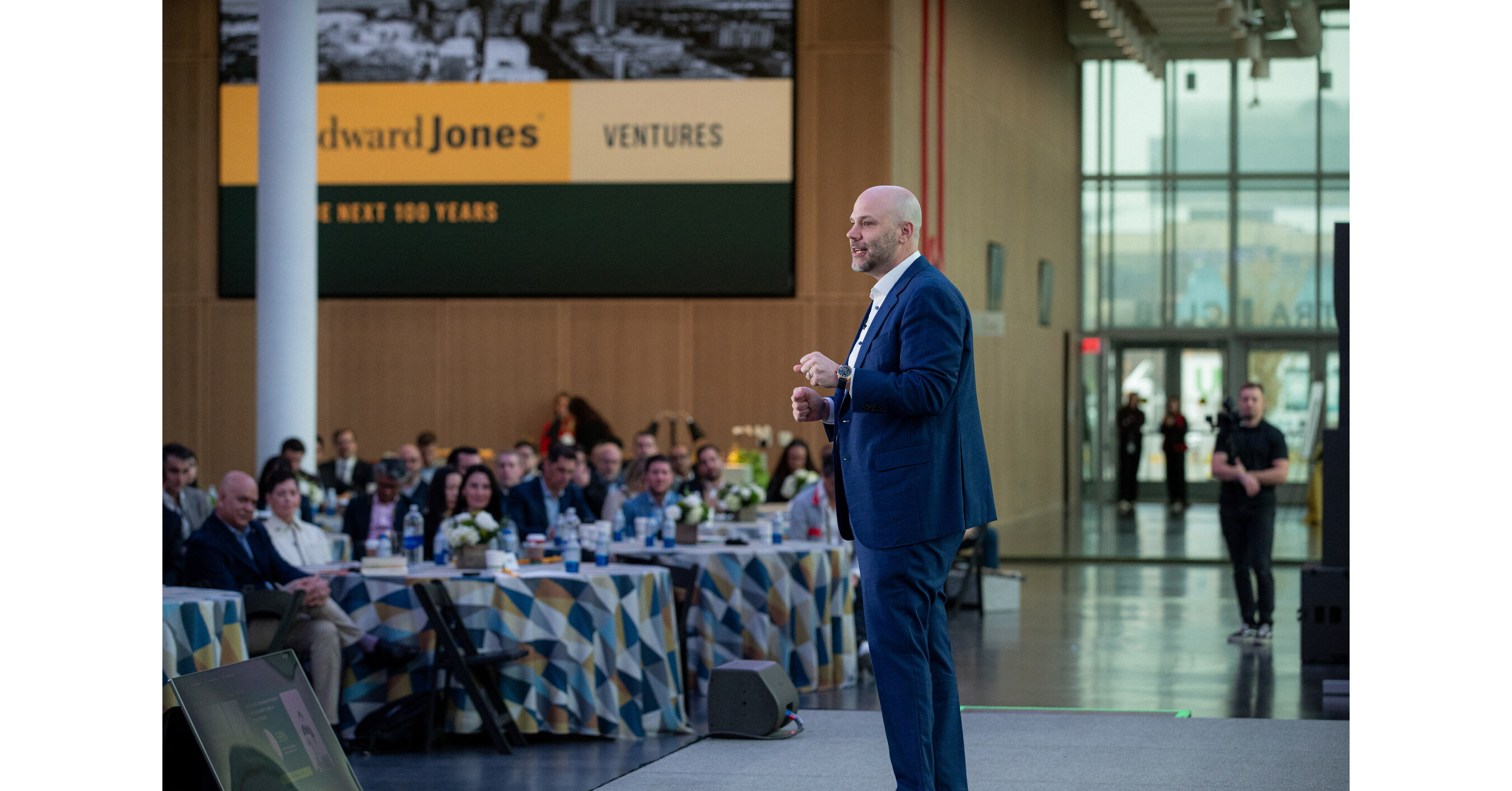 Edward Jones Ventures invests in AI-driven solutions to help families ...