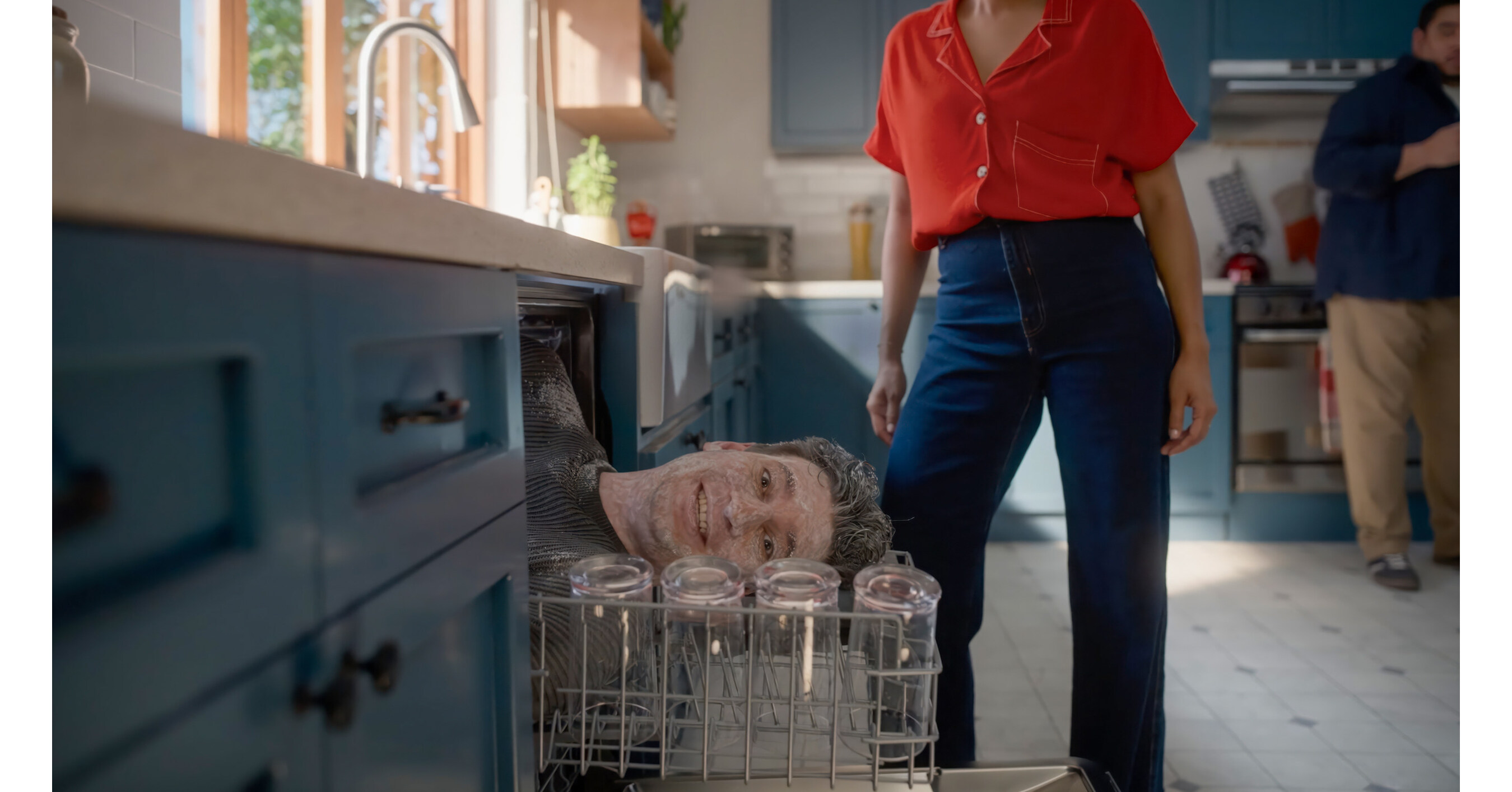 FINISH® JET DRY HELPS HOSTS MAKE A SPARKLING IMPRESSION