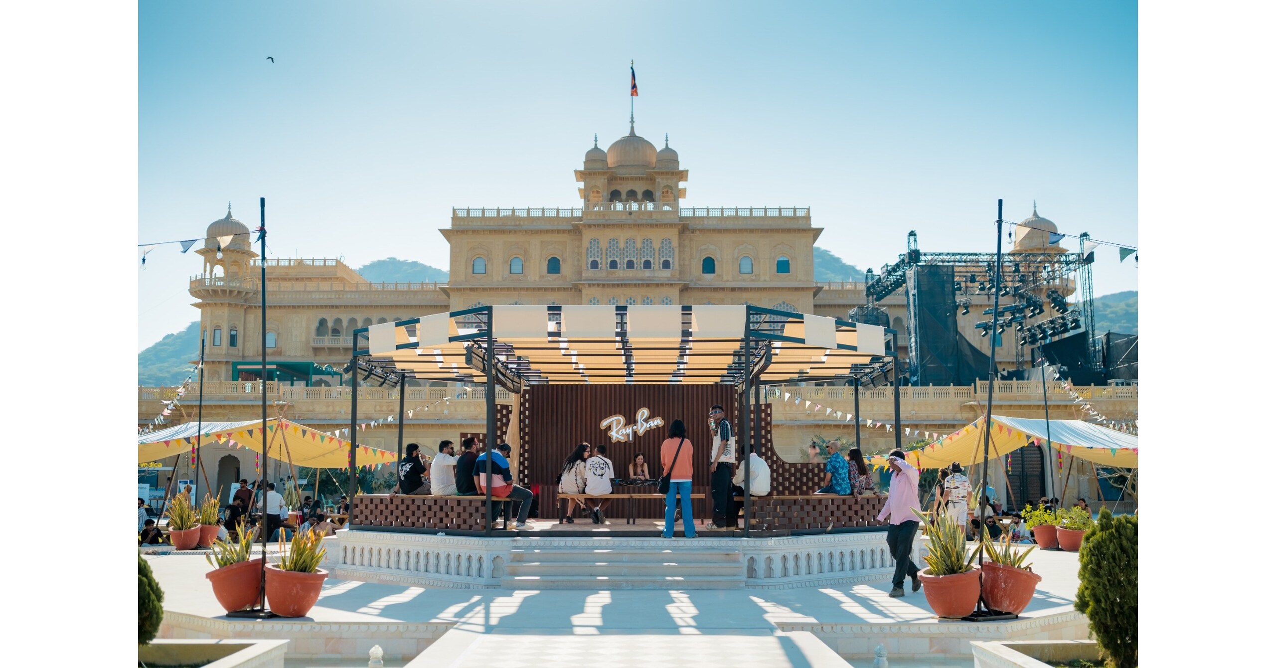 Ray-Ban deepens its dialogue with music and culture at Nomads 2026 ...