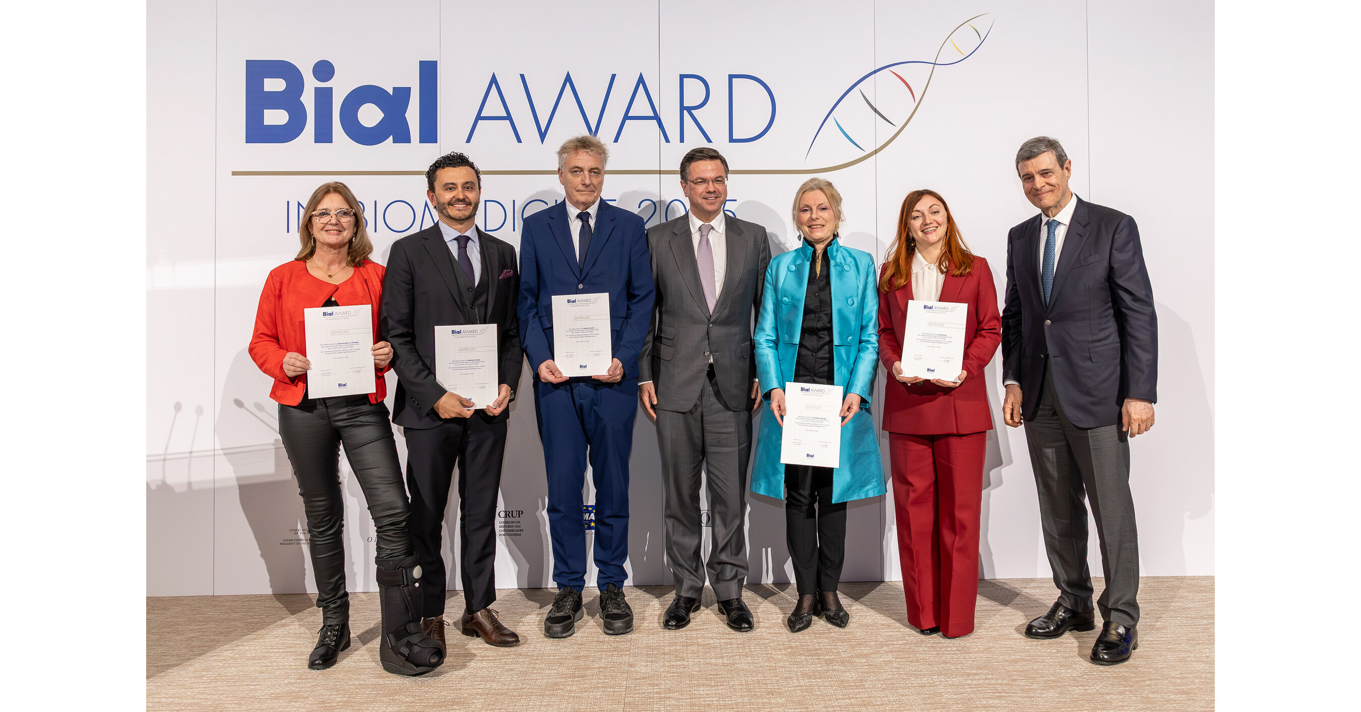 Discovery linking gut bacteria to cancer treatment wins the Bial Award ...