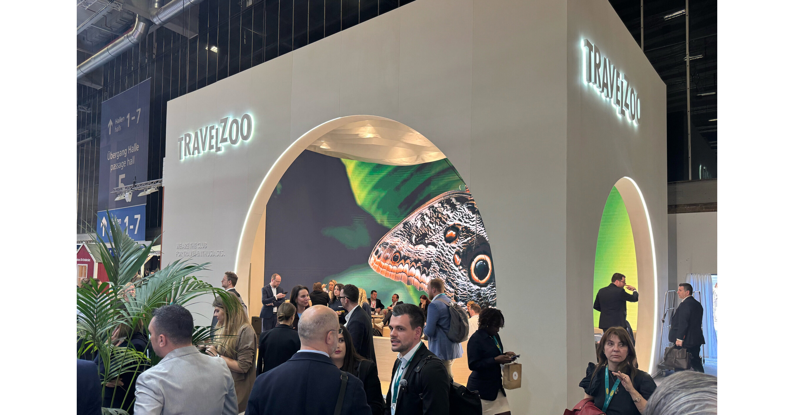 Travelzoo Promotes Travel Enthusiasm at World's Largest Travel Trade Show